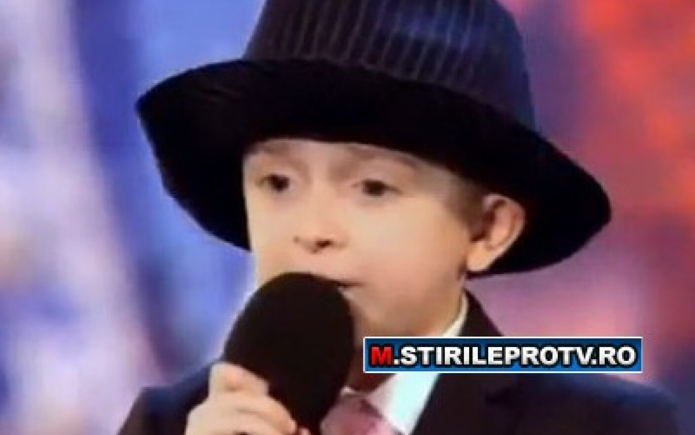 Senzational. Pustiul de 7 ani care canta exact ca Frank Sinatra. VIDEO ...