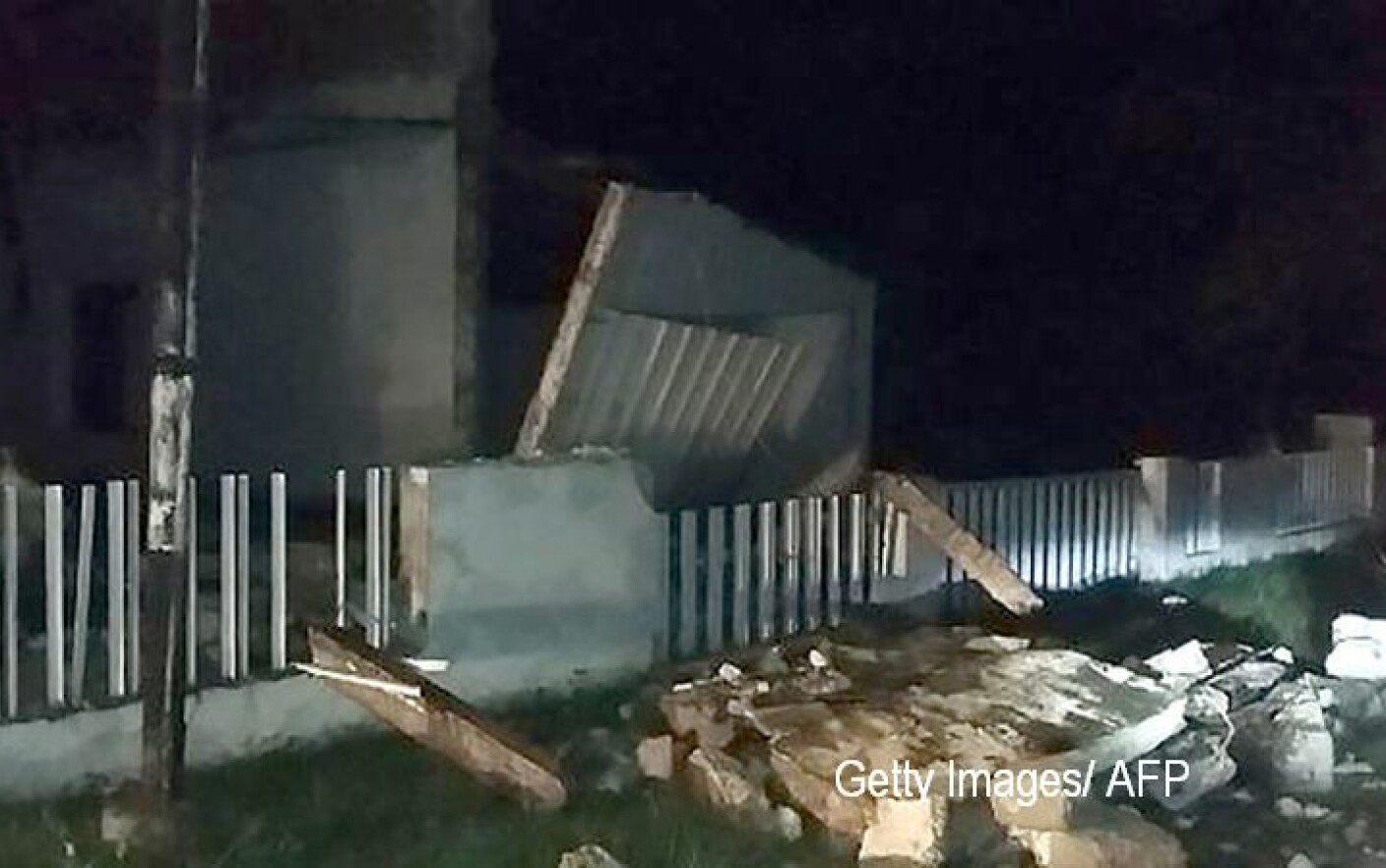 Un cutremur de mica adancime, cu magnitudinea de 6,8 pe scara Richter ...