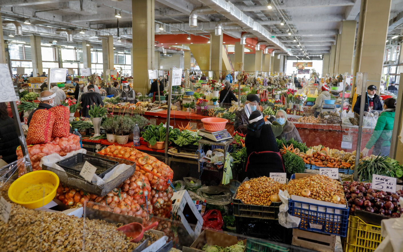 Instituțiile de stat, obligate să cumpere doar alimente produse în ...