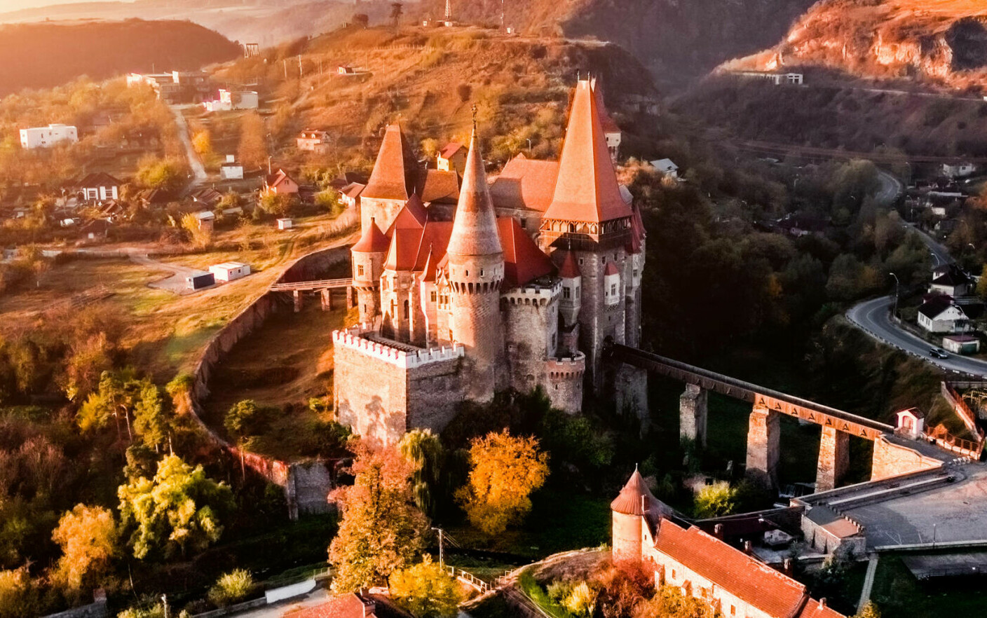 Obiective turistice în Hunedoara. Cele mai impresionante monumente ...