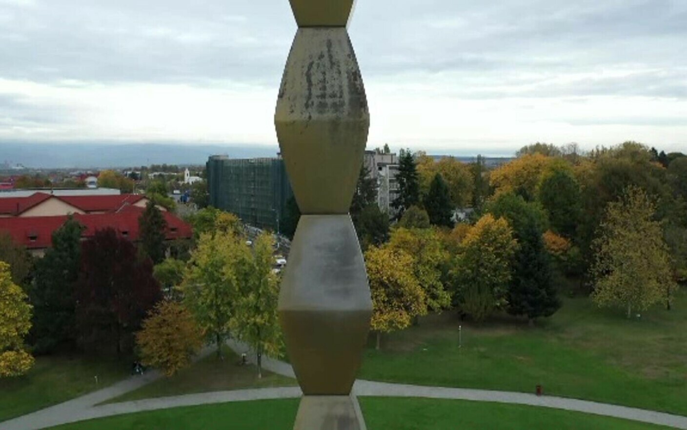 Coloana Infinitului, poate cea mai valoroasă operă de artă din România ...