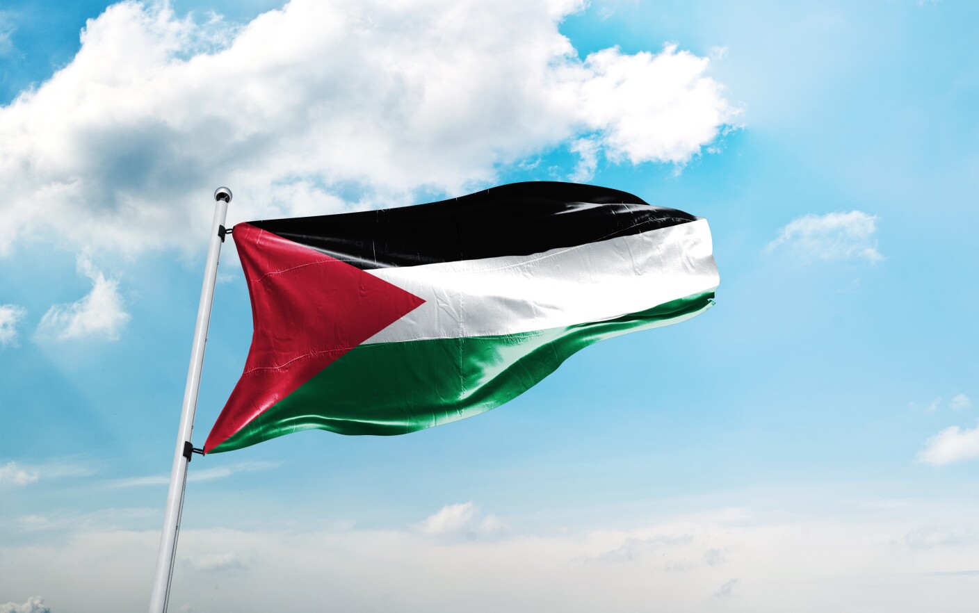 Steagul palestinian, ridicat în faţa primăriei din Oslo în semn de ...