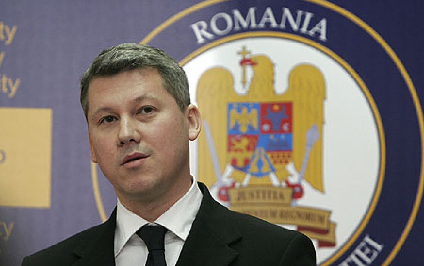 Topescu si Predoiu, candidati PNL la parlamentare - Stirileprotv.ro