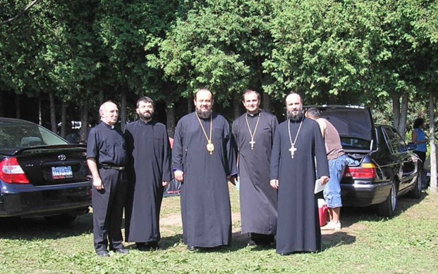 Pacatosii cu sutana: nici preotii nu sunt usa de biserica ...