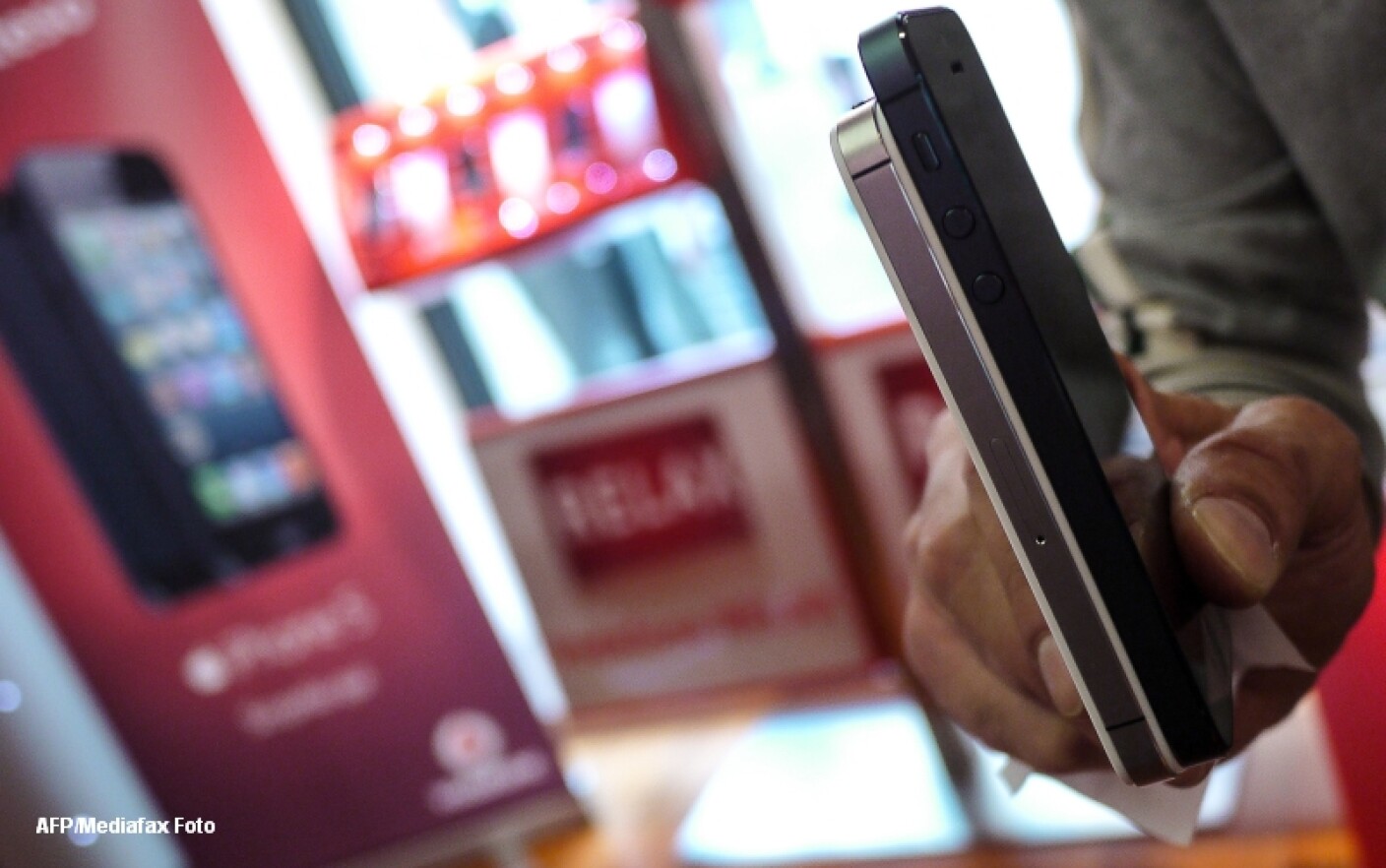 Doua dintre cel mai bine vandute telefoane mobile - printre cele mai ...