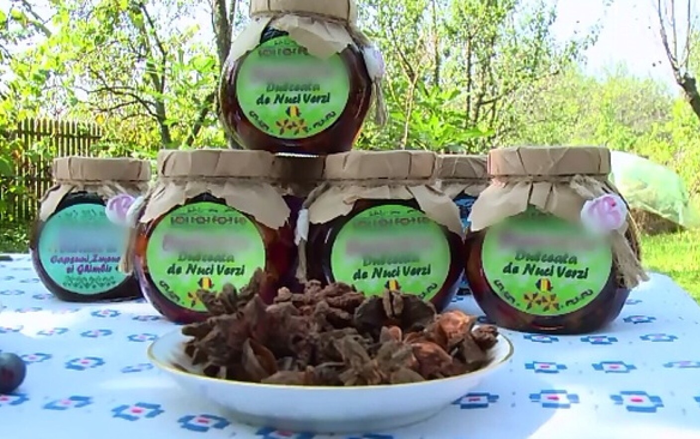 Au pus bazele unei afaceri cu gemuri si dulceturi, dupa o idee care le ...