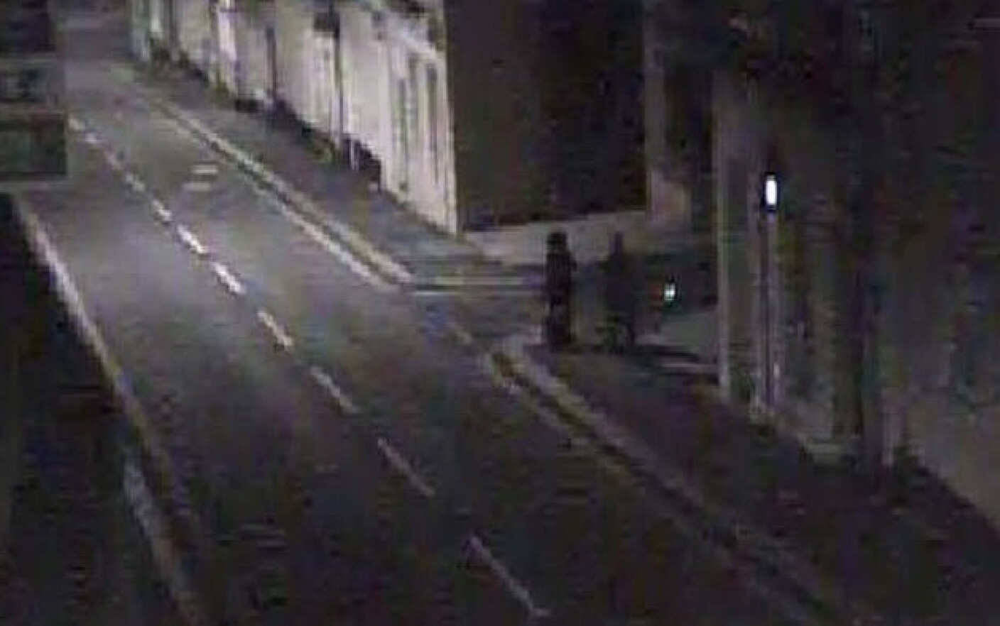 „Trebuie să te omor”. Momentul în care un tânăr urmărește și atacă o ...