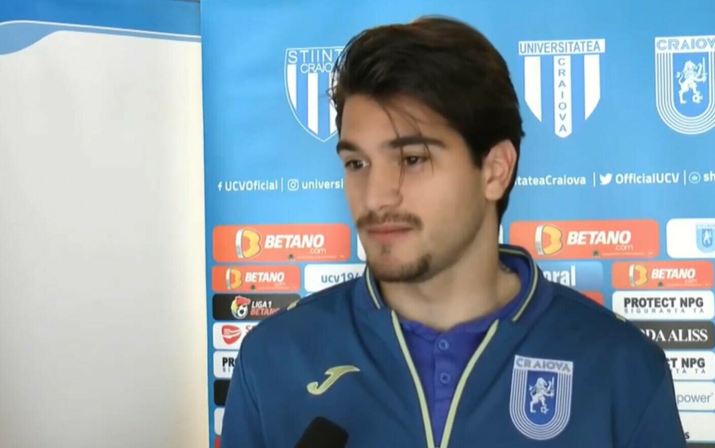 Mama lui Răzvan Popa, fost fotbalist la Universitatea Craiova, acuză un ...