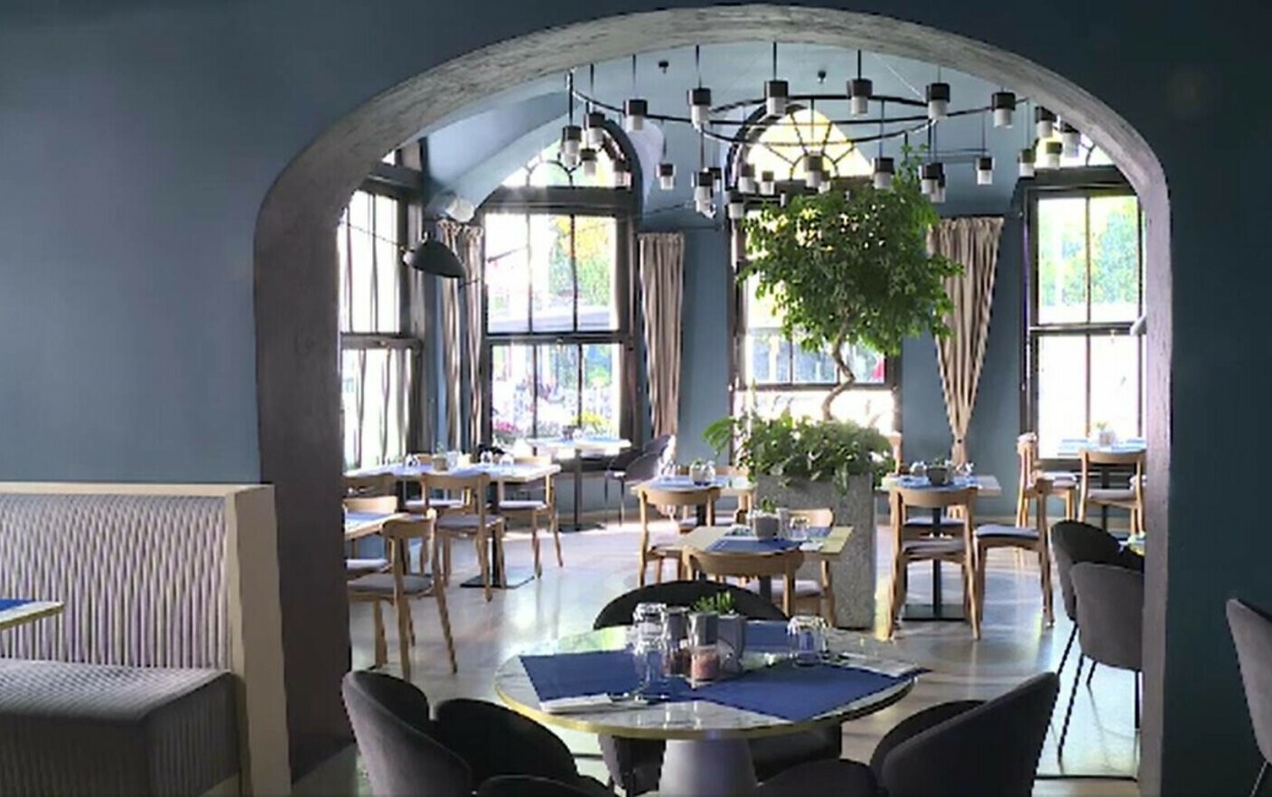 Cea mai veche cafenea din Bucureşti, premiată pentru arhitectura ...