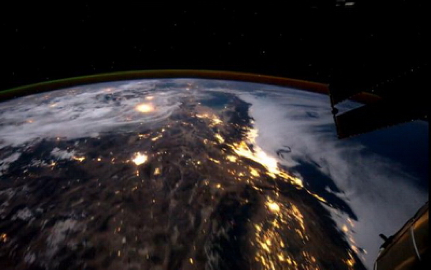 VIDEO spectaculos. Un minut in jurul Terrei de pe Statia Spatiala. Ce ...