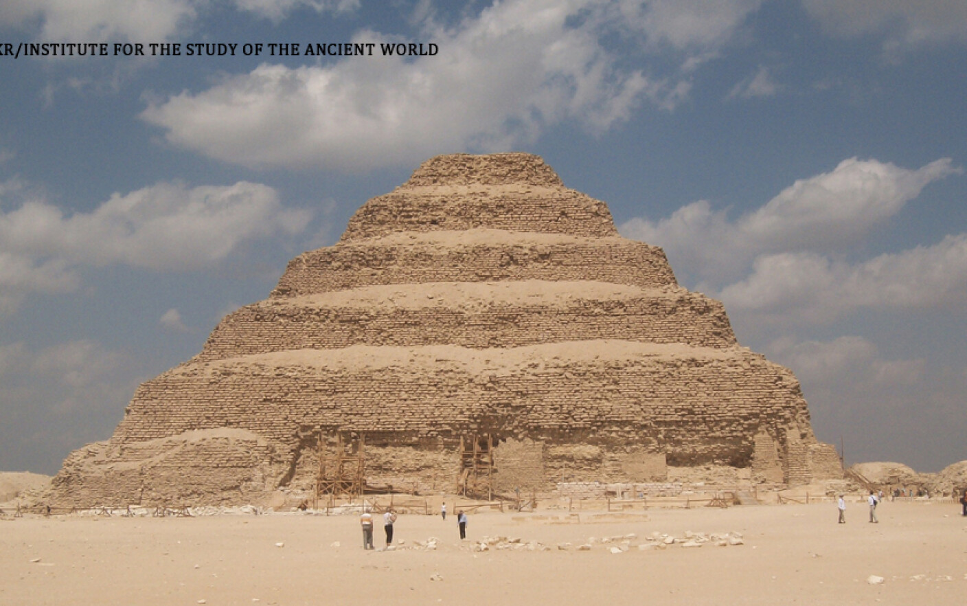 "Noi am facut piramidele, noi le si daramam". Egiptenii sunt pe cale sa ...