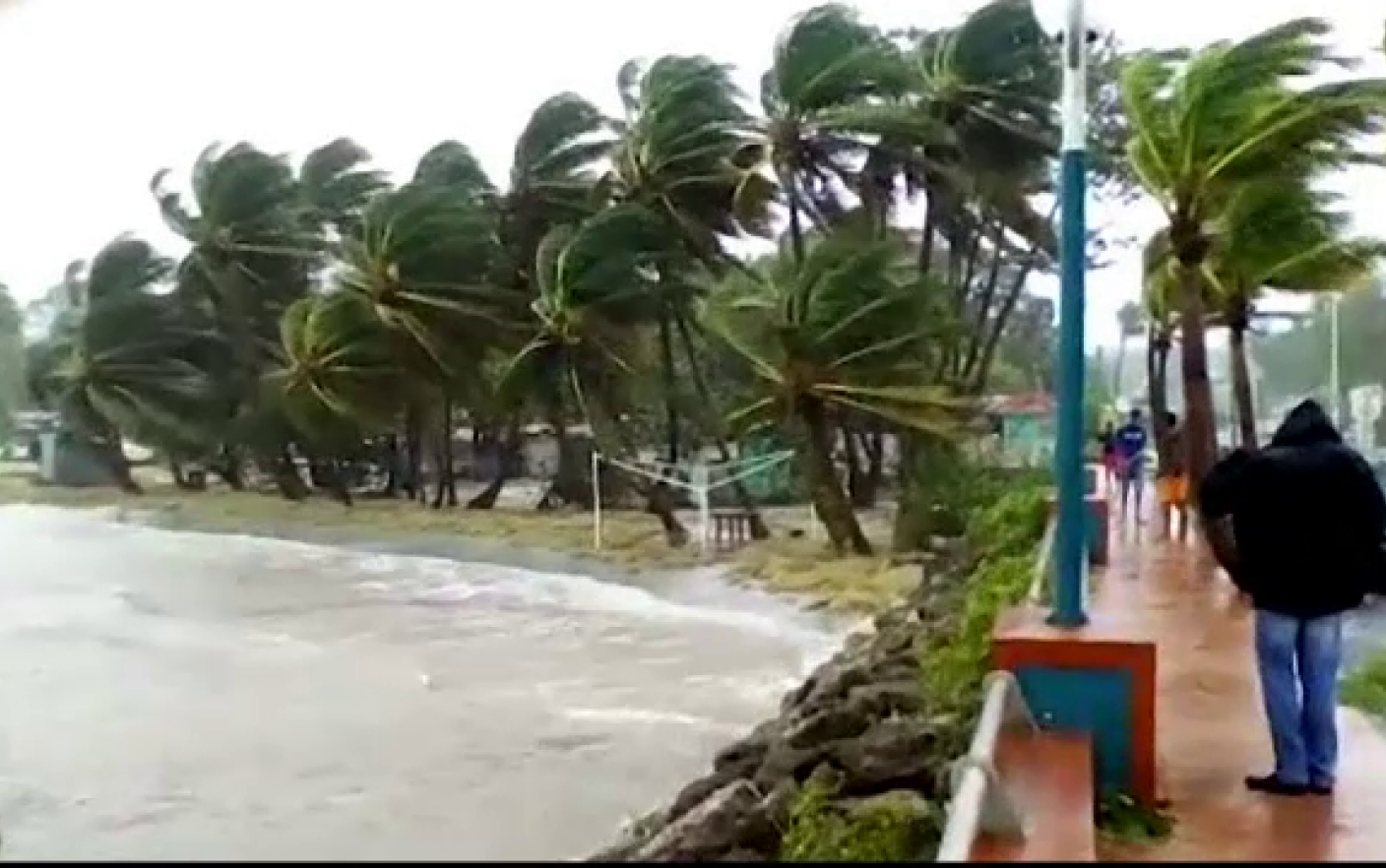 Uraganul Maria a atins uscatul pe Insula Puerto Rico cu rafale de vânt ...