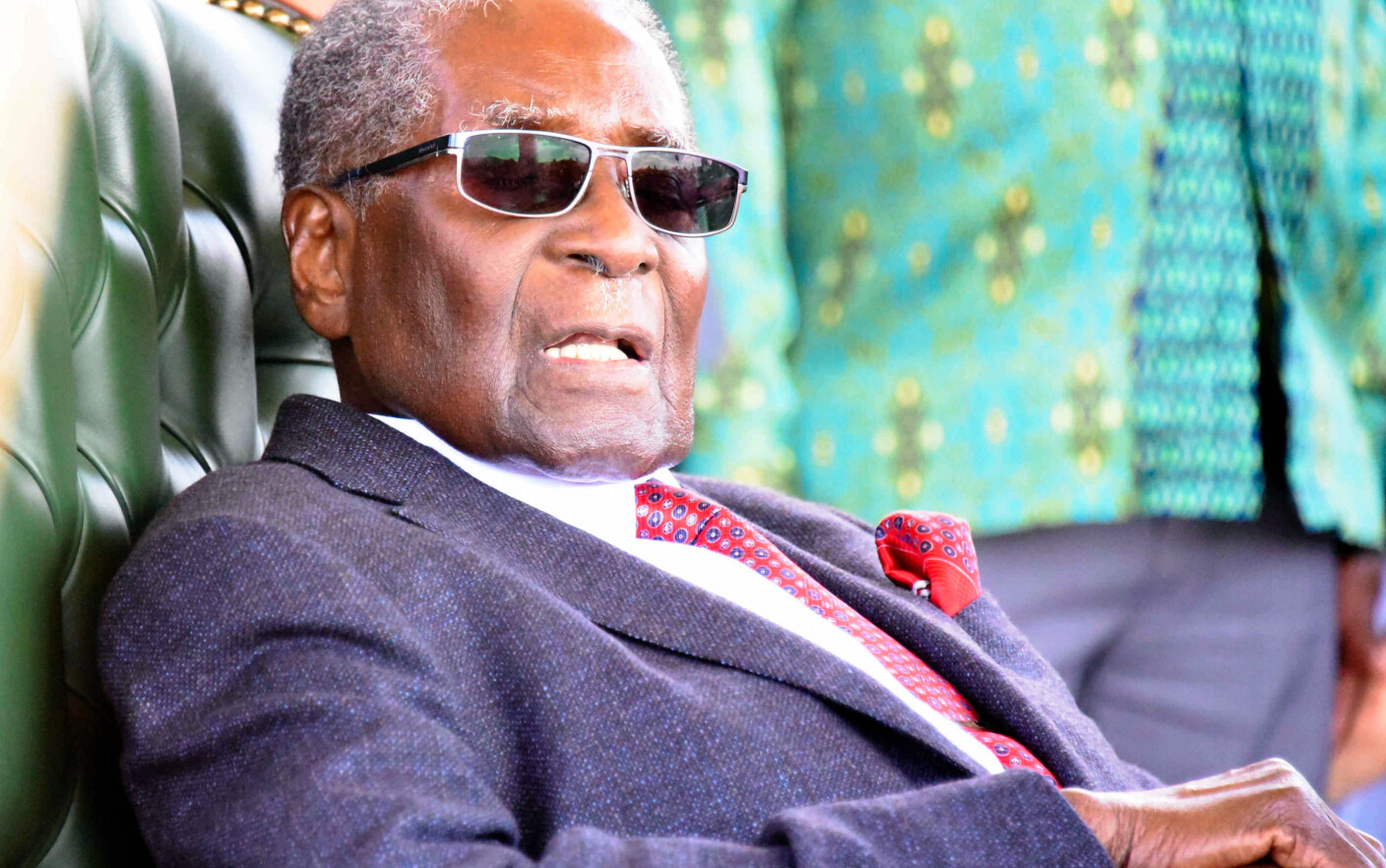 Robert Mugabe a fost declarat "erou naţional" în Zimbabwe - Stirileprotv.ro