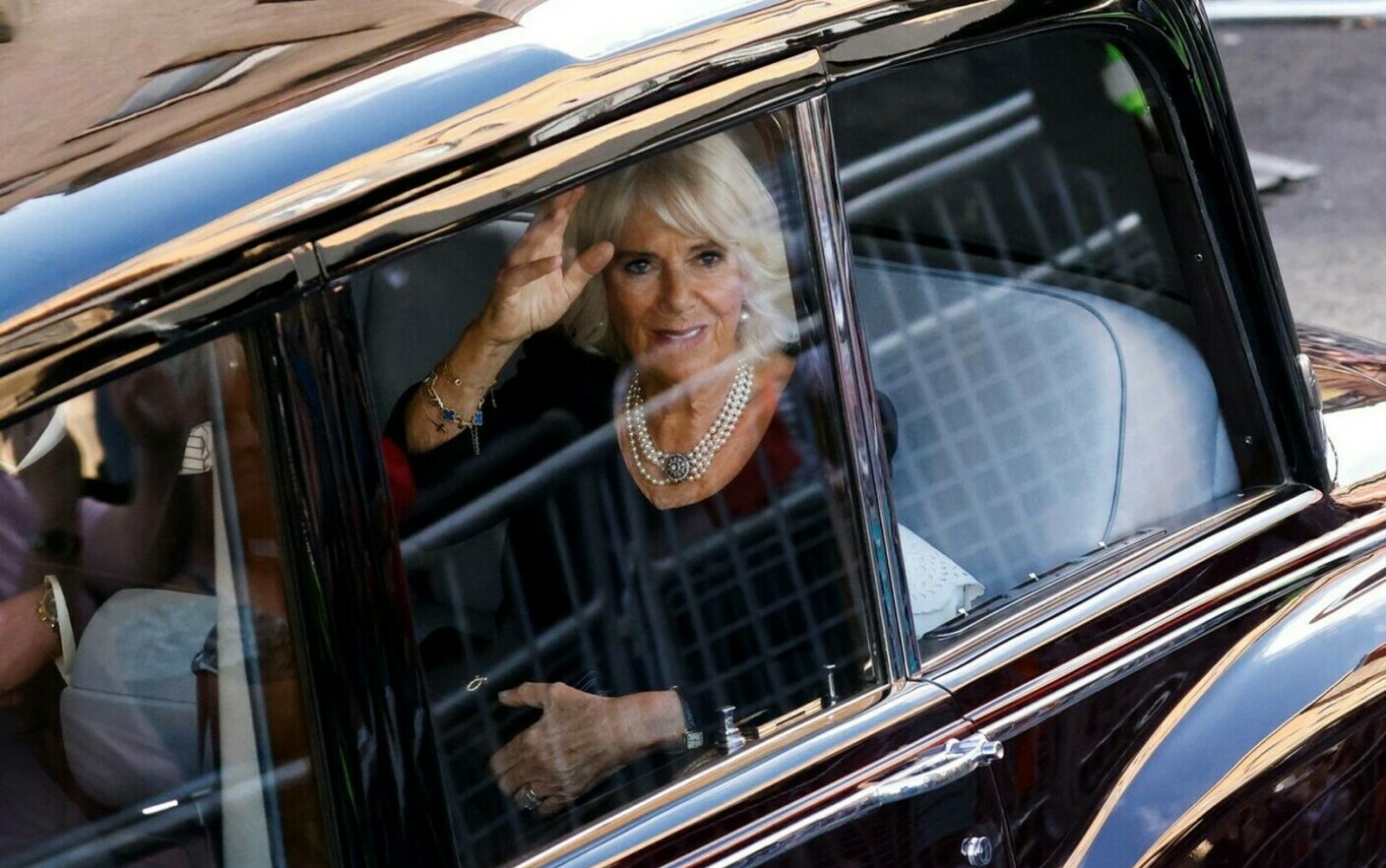 Controverse privind încoronarea reginei Camilla. Povestea coroanei ...