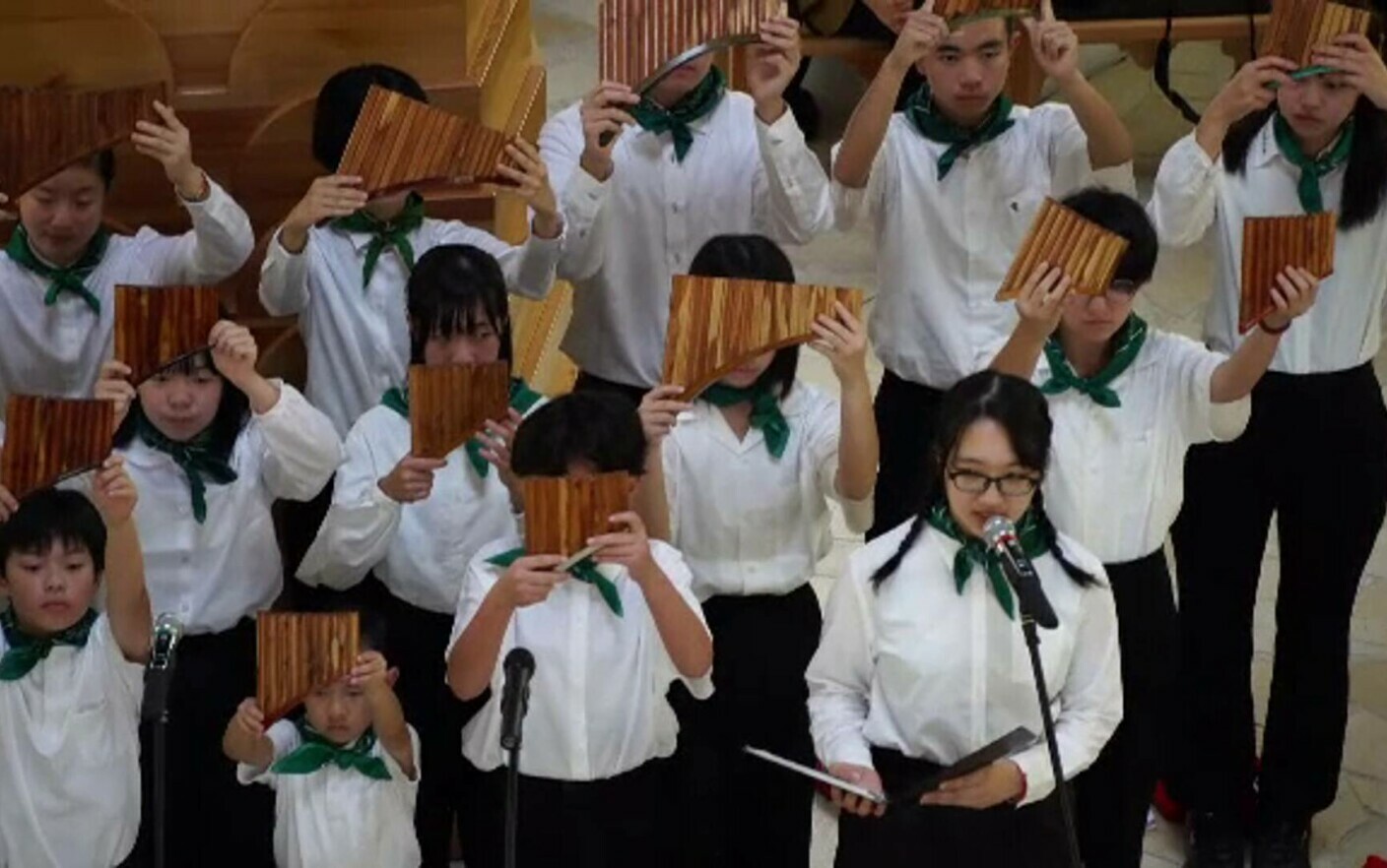 Concert inedit la Timișoara. Elevii unei școli din Japonia au cântat la ...