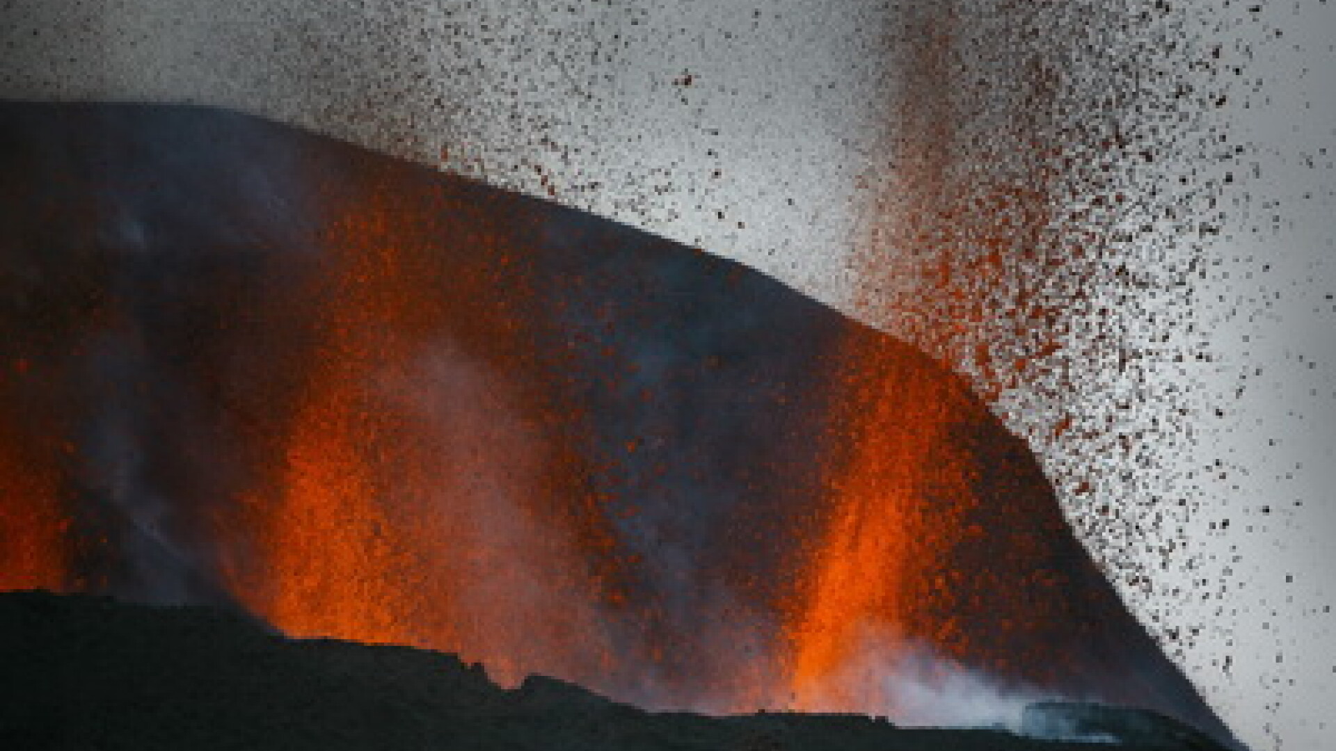 Gabriel Vasile, cercetator roman: Este posibil sa erupa si vulcanul ...