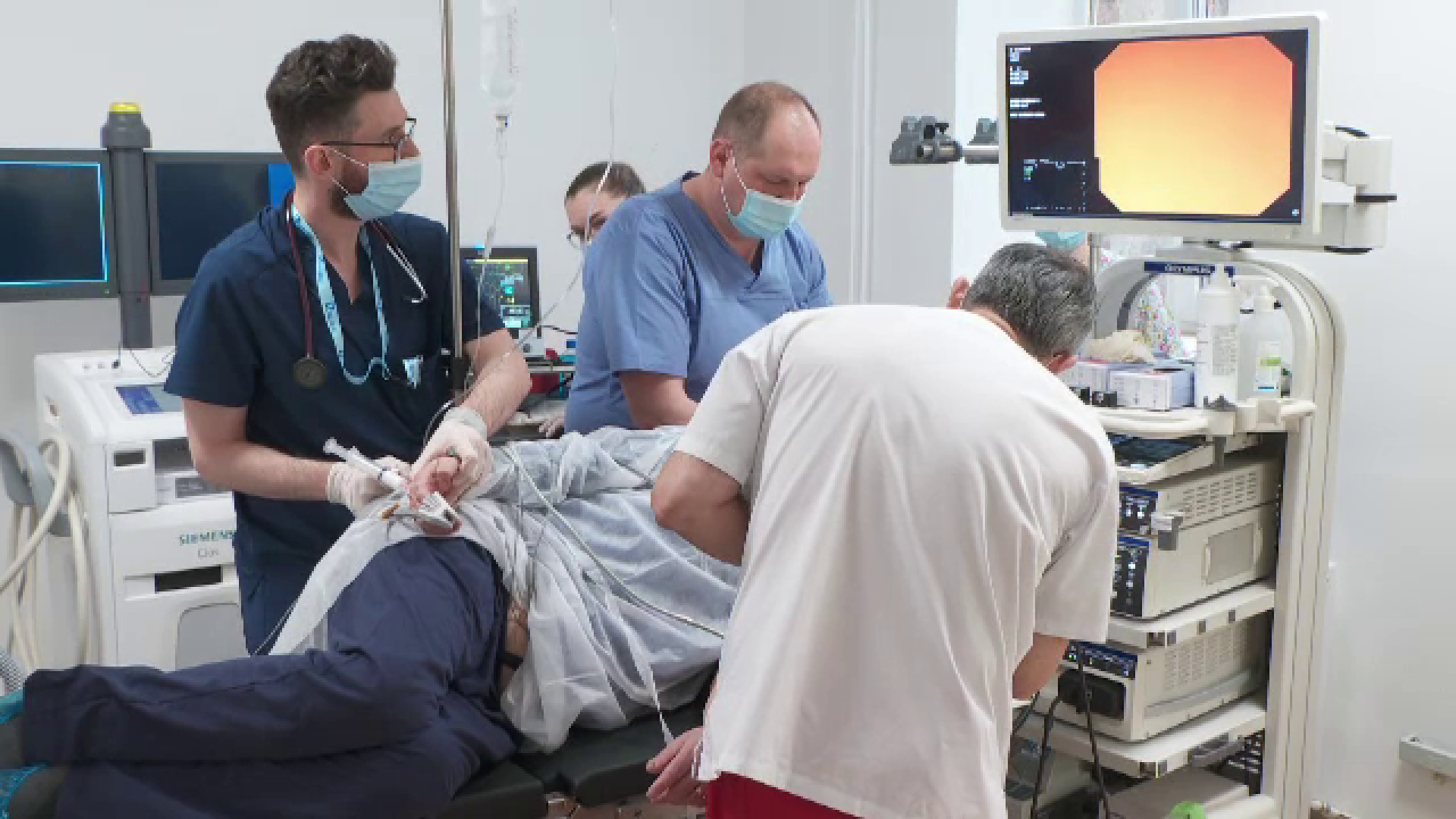 O șansă la viață pentru pacienții din Cluj. S-a deschis un nou centru de endoscopie ...