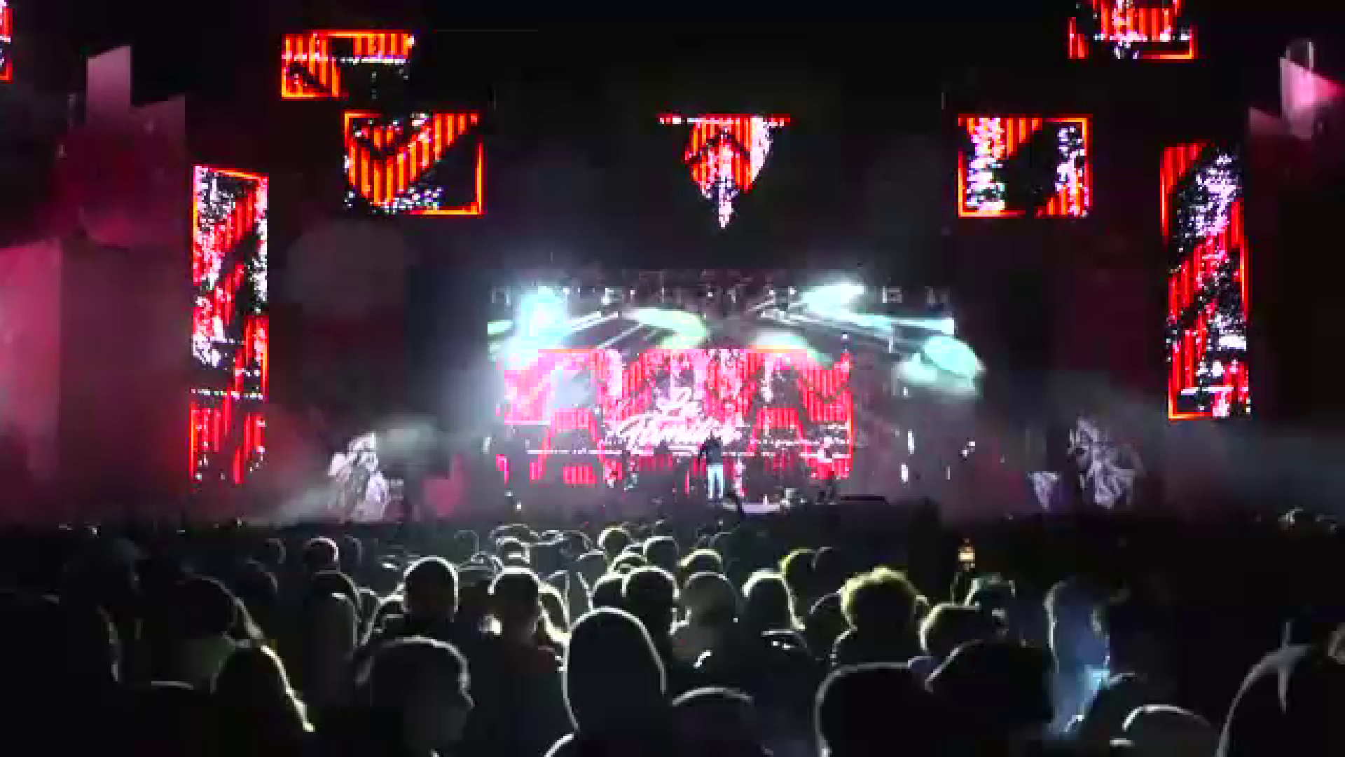 Atmosferă electrizantă la „Beach Please!”, pe plaja din Costinești ...