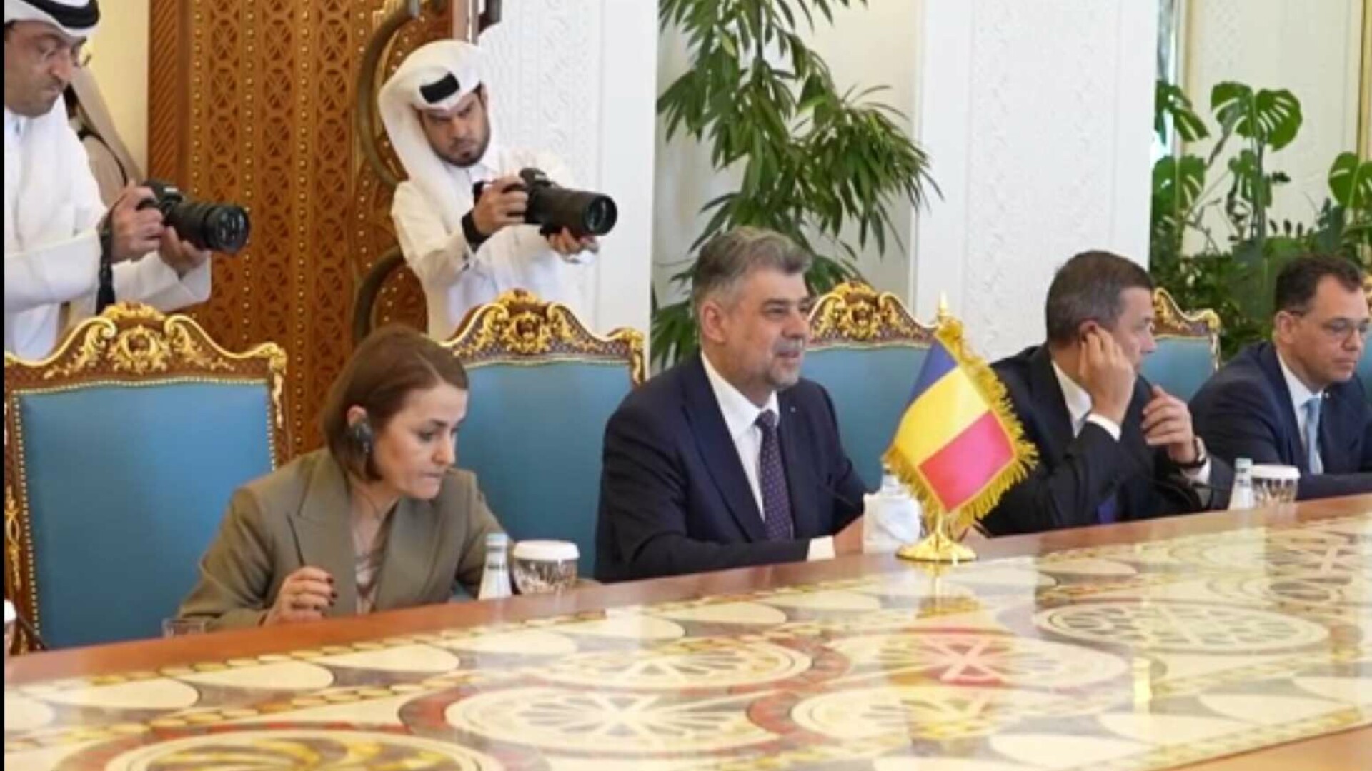 Guvernul vrea 15 miliarde de euro investiții din Qatar: „Prioritatea ...