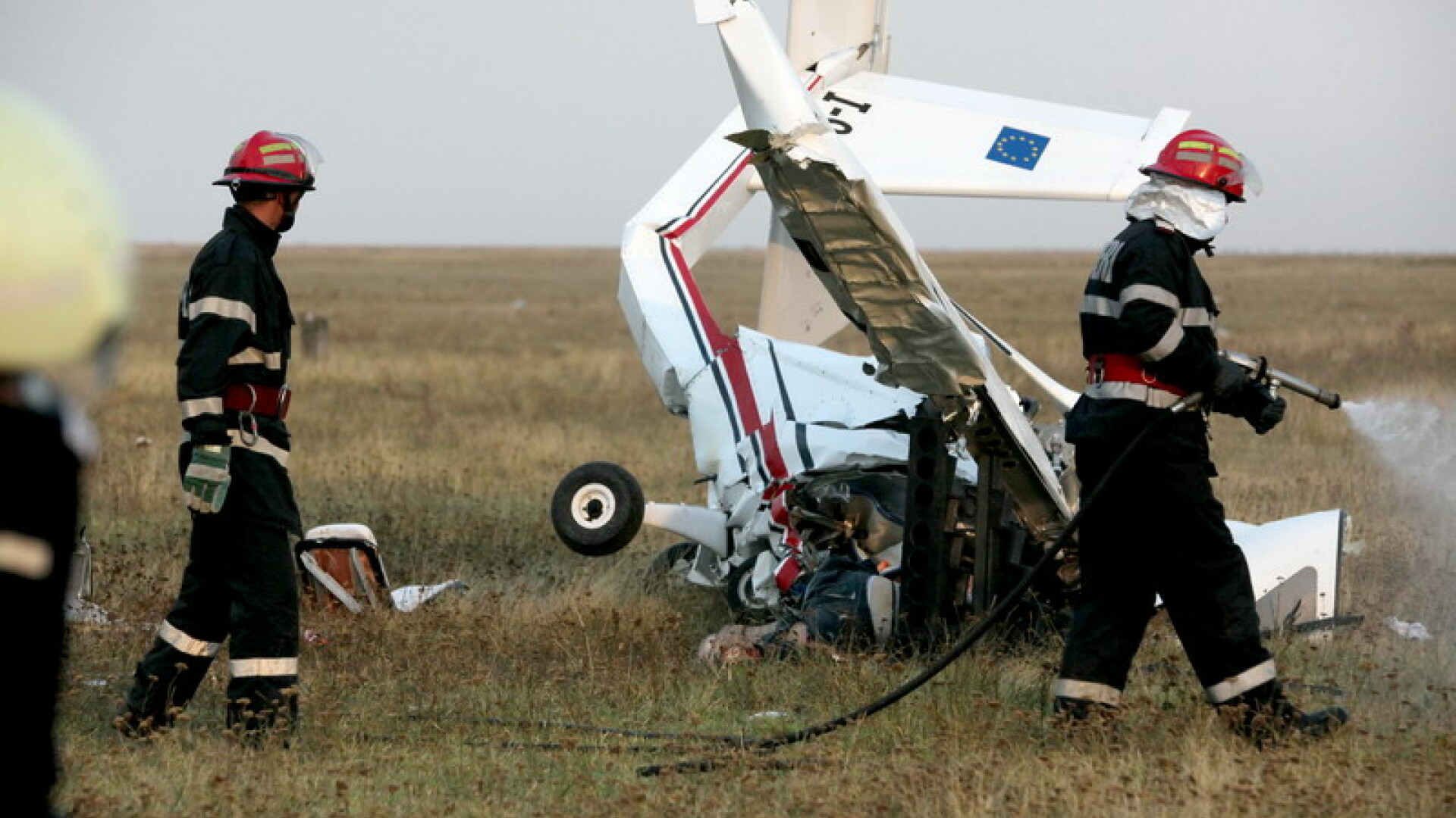 Aripi frante pentru totdeauna! Avion prabusit la Costesti - Știrile ProTV