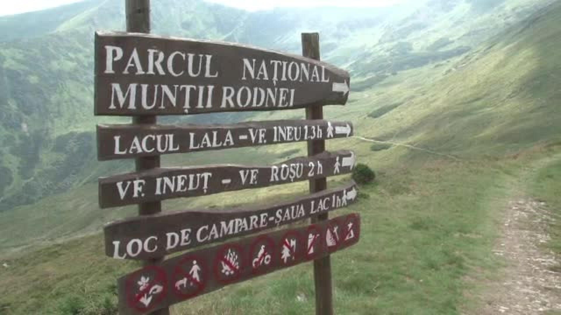 Paradisul din muntii Rodnei, alternativa la "cuptorul" din oras. Pretul ...