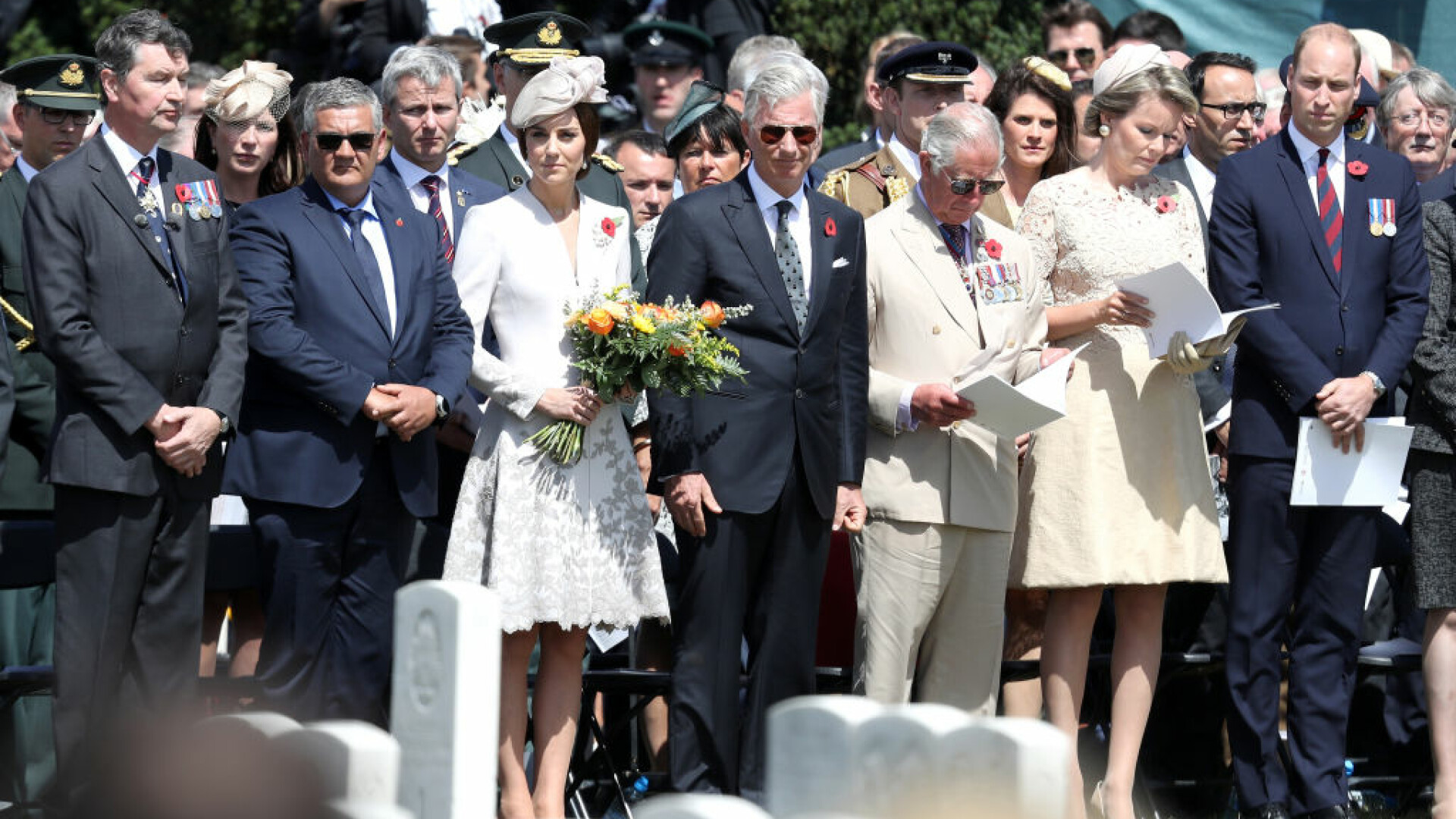 Ceremonii emotionante in Belgia. Printul William si ducesa de Cambridge ...