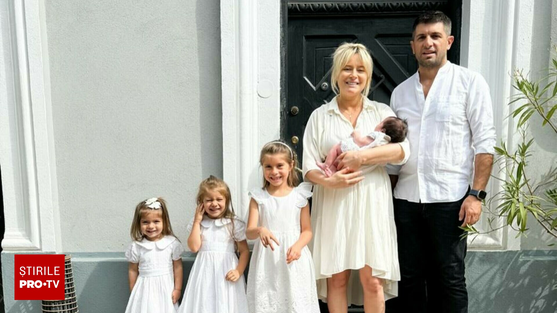 Laura Cosoi este din nou însărcinată. Actrița va deveni mamă pentru a ...