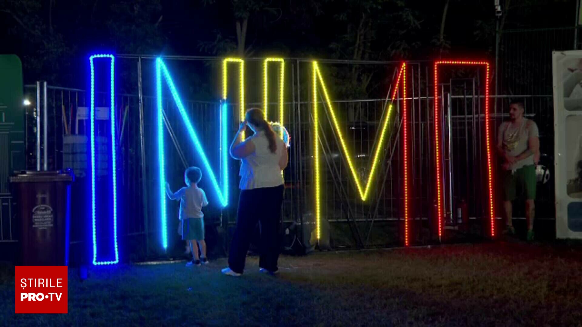 O nouă zi la festivalul „INIMO”. Mii de oameni cu suflet și-au dat mâna ...