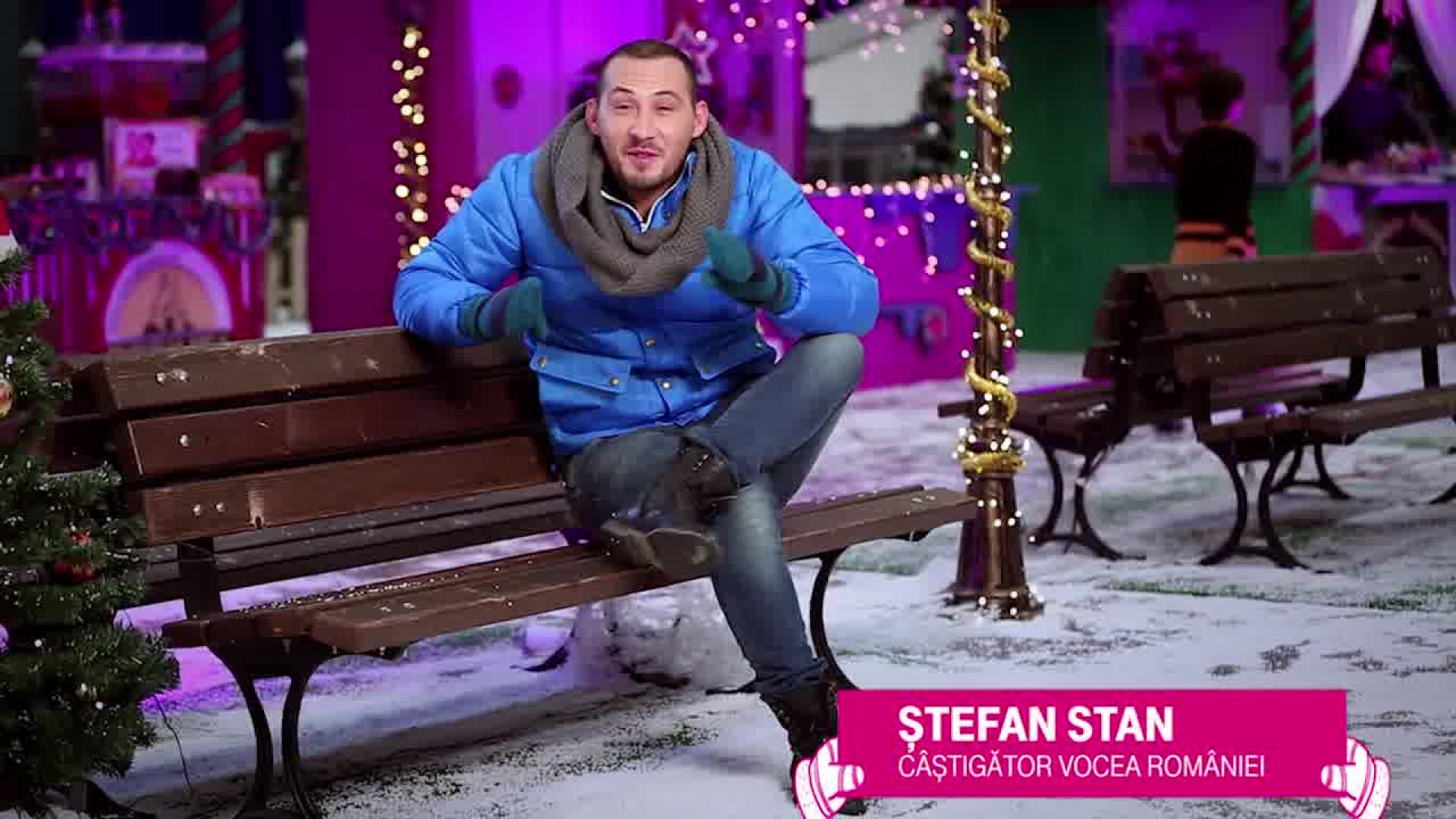 Ce a scris Stefan Stan pe invitatiile pentru petrecerea sa de Craciun ...