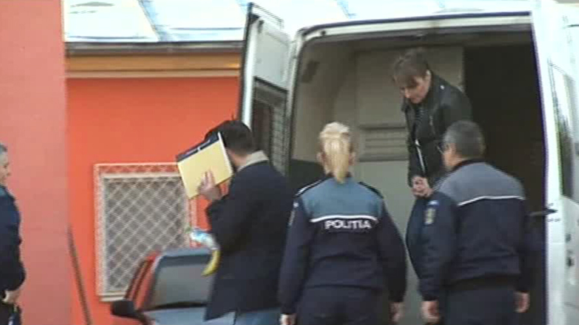 Ancheta la Colectiv. George Matei si Antonina Radu, cei doi inspectori ... Ancheta la Colectiv. George Matei si Antonina Radu, cei doi inspectori ...