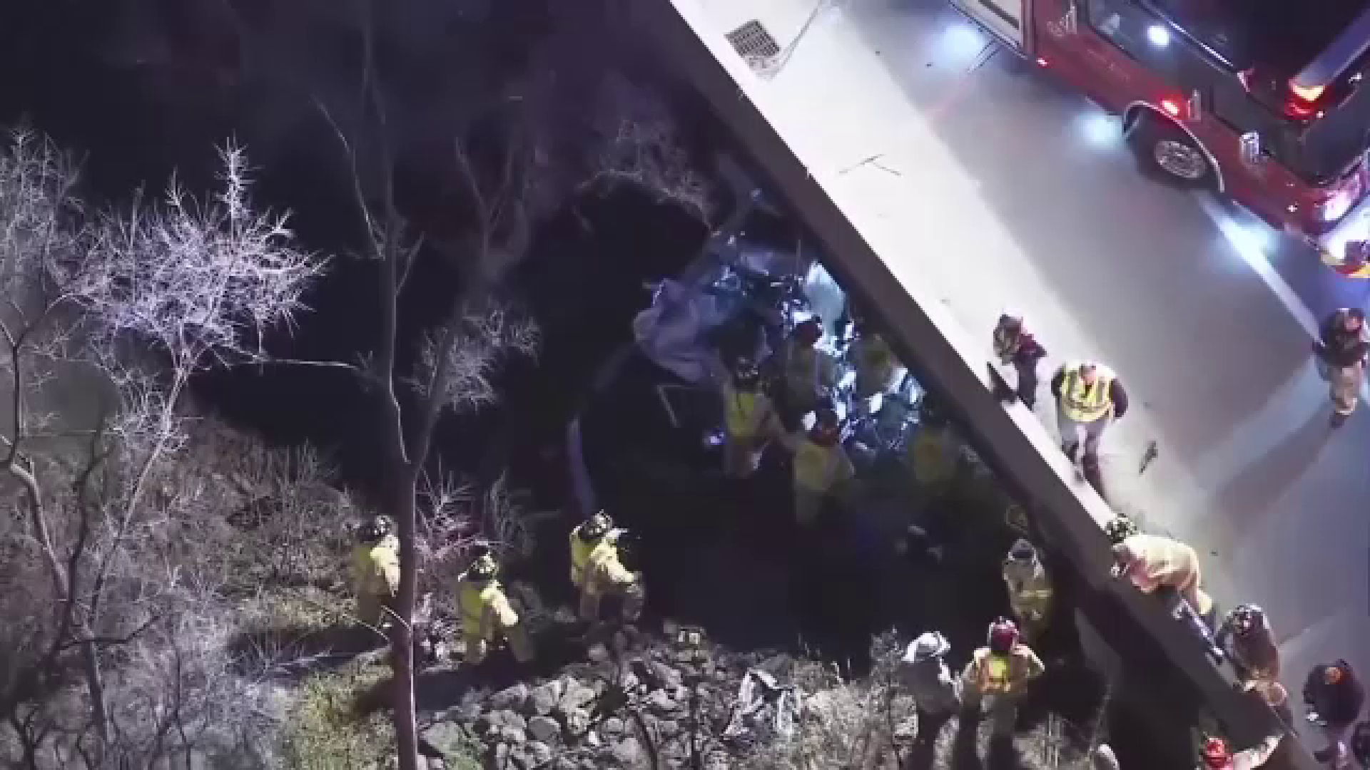 Miracol de Crăciun. Un bărbat a fost salvat după ce a rămas blocat 6 ...