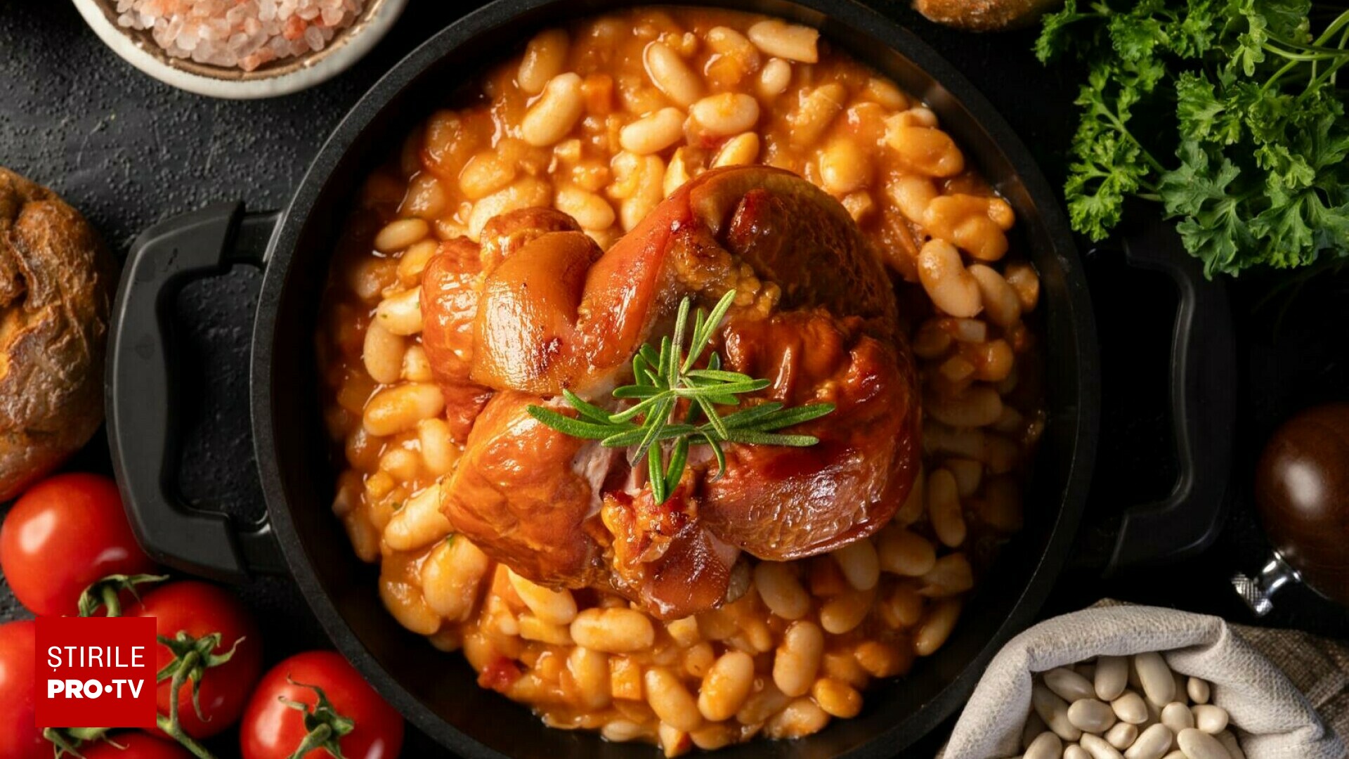 Fasole cu ciolan ca la bunica: rețeta tradițională românească pas cu ...