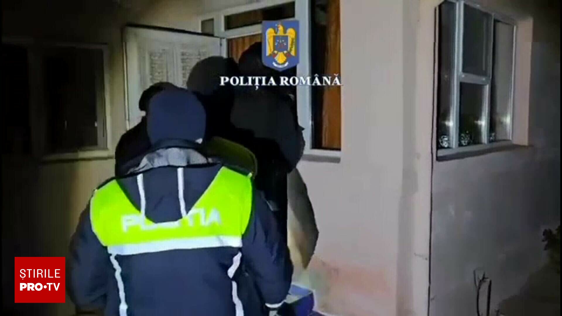 Individ care racola minori pe internet, atras în cursă de o gașcă de ...