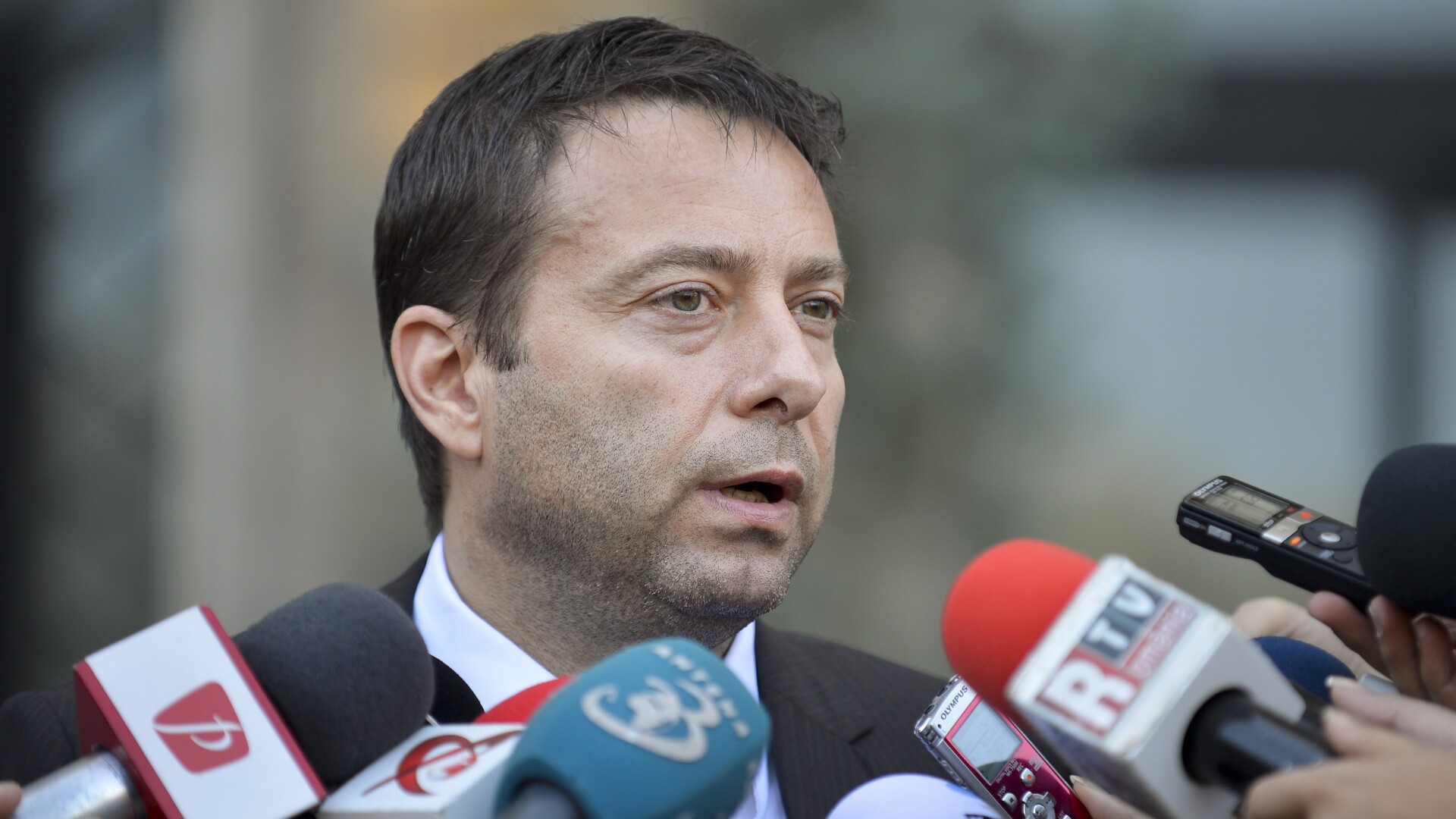 Scandalul Valentin Preda. Fostul secretar de stat e acuzat ca folosea ...