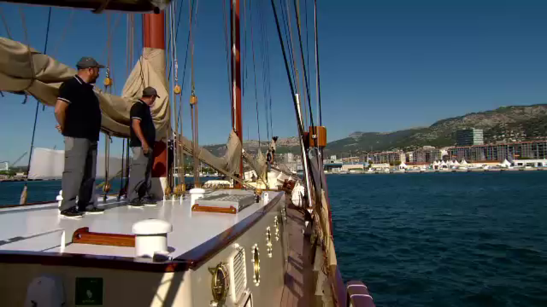 Romania, pentru prima data pe harta competitiilor cu veliere. 40 de ...