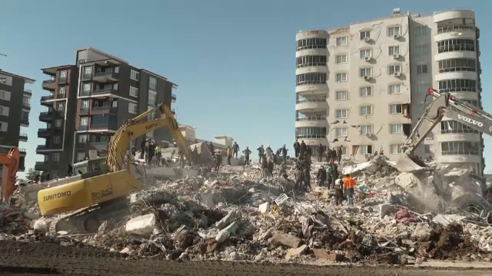 „Orașul morții” din Turcia. Blocurile în care locuiau sute de familii s ...