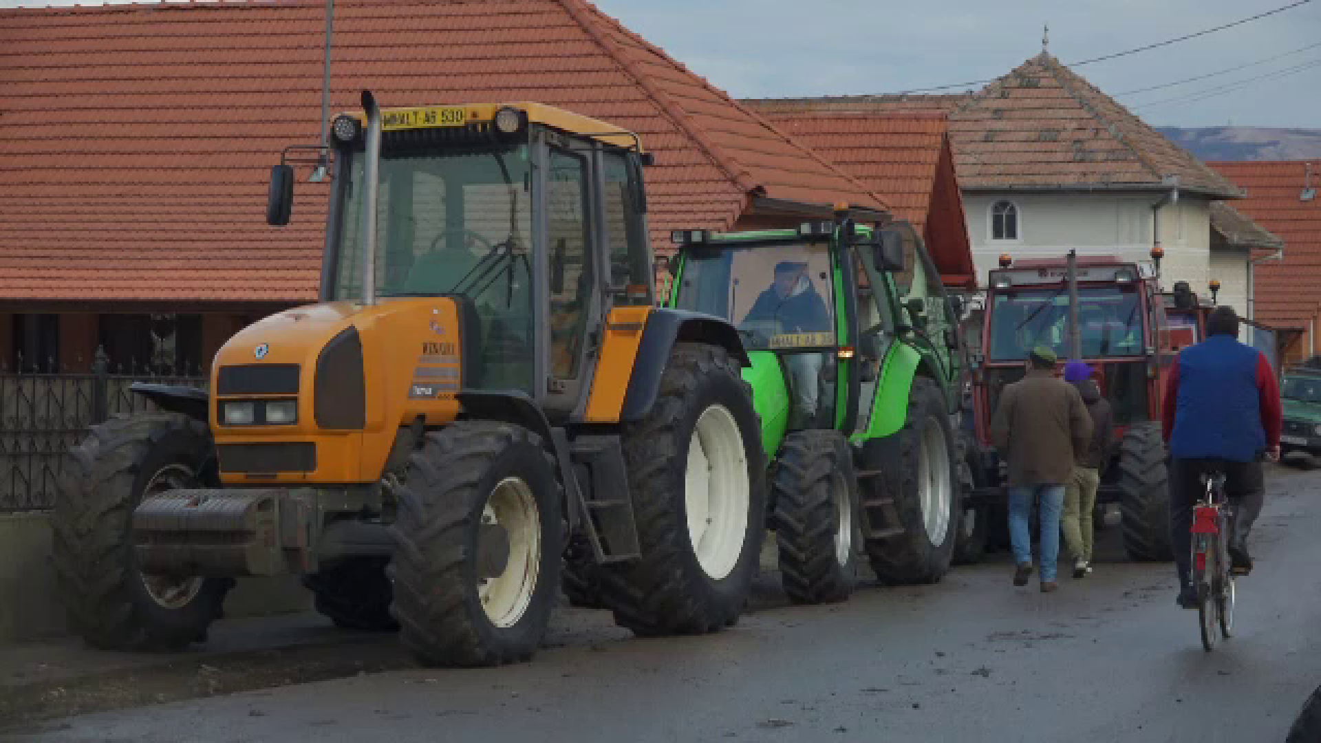 Comuna cu cele mai multe tractoare din România: ”Îmi fac toate ...