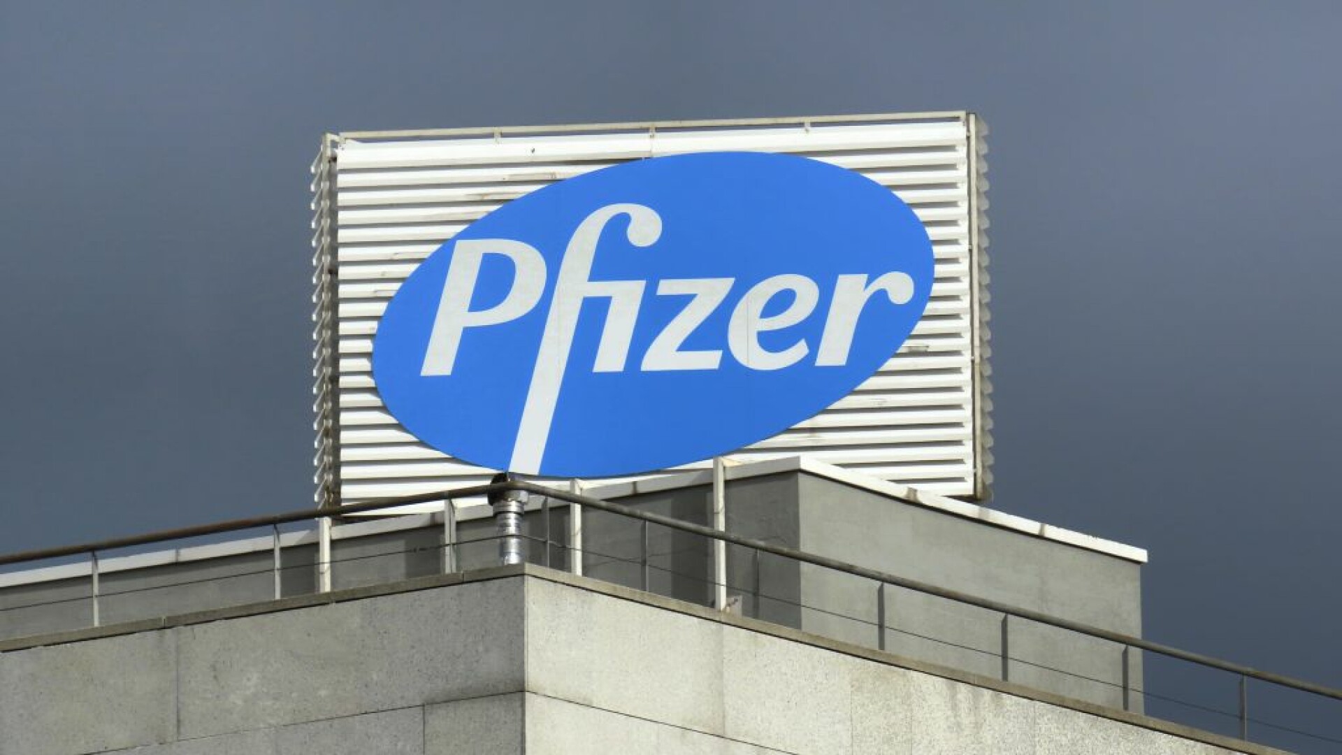 A început procesul Pfizer vs România legat de achiziția de vaccinuri ...