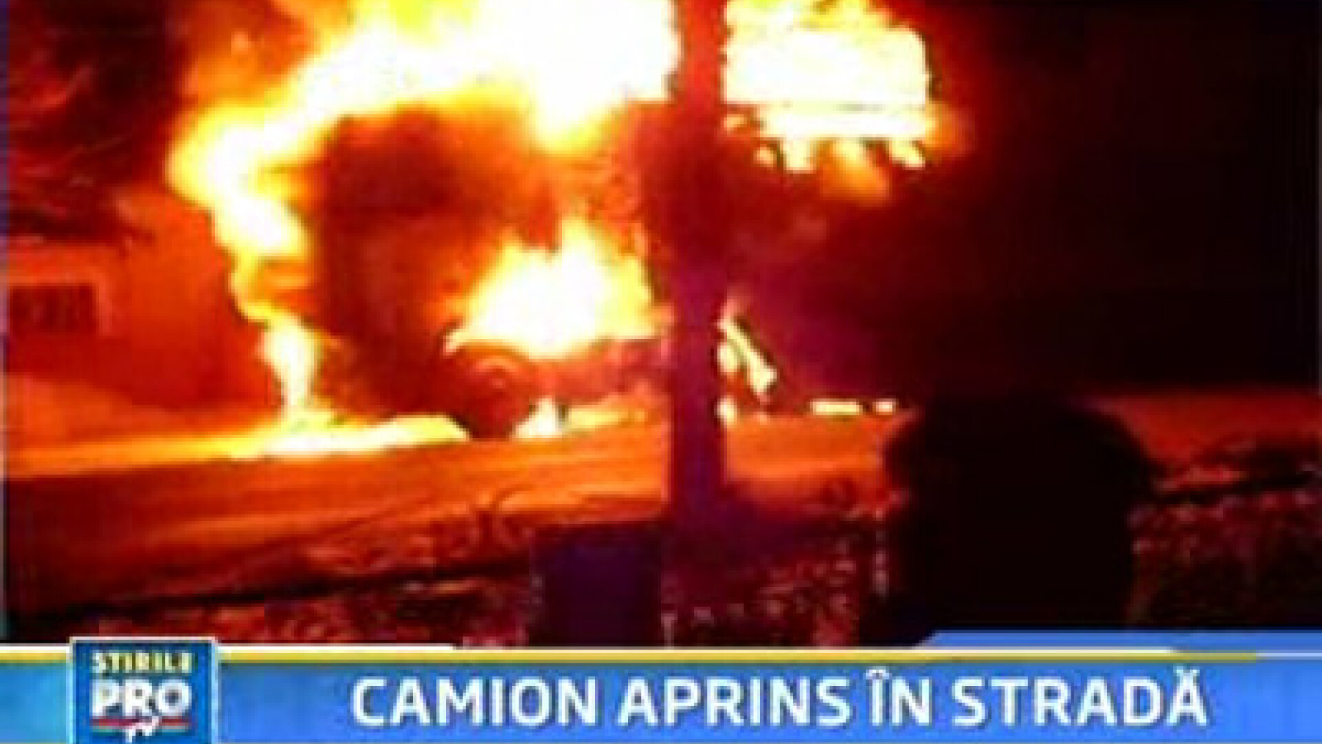 TIR incarcat cu anvelope, in flacari! - Știrile ProTV