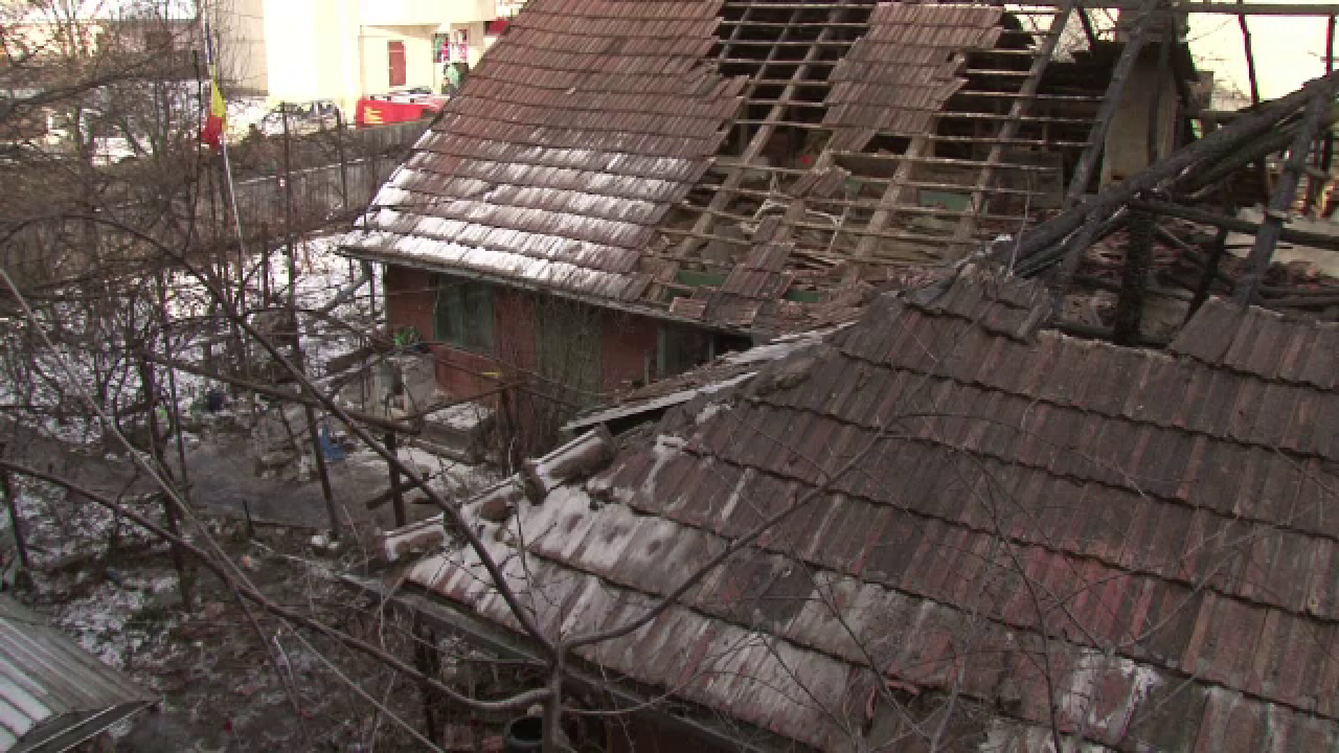 Mama si fiica, moarte intr-un incendiu care le-a mistuit locuinta din ...