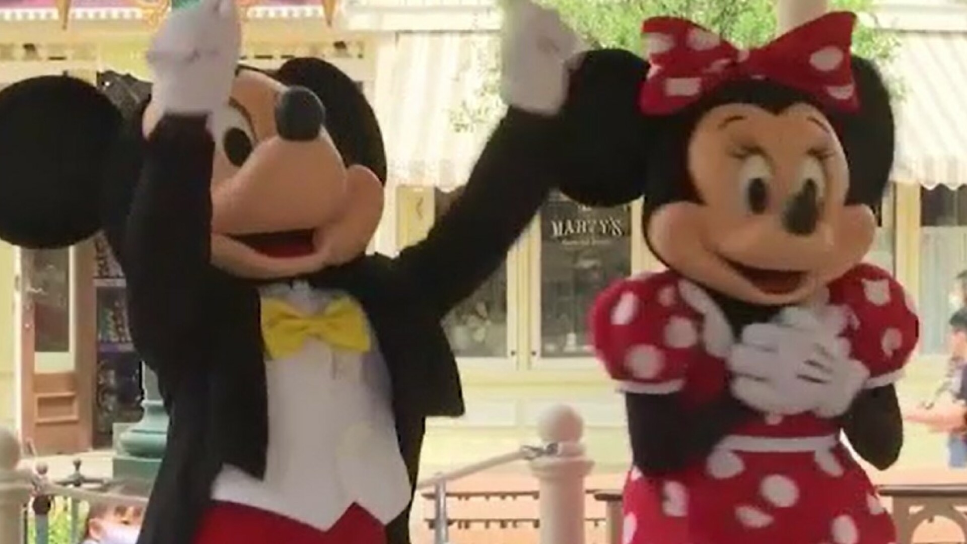 Imagini cu Mickey și Minnie Mouse din 1928, disponibile publicului în ...