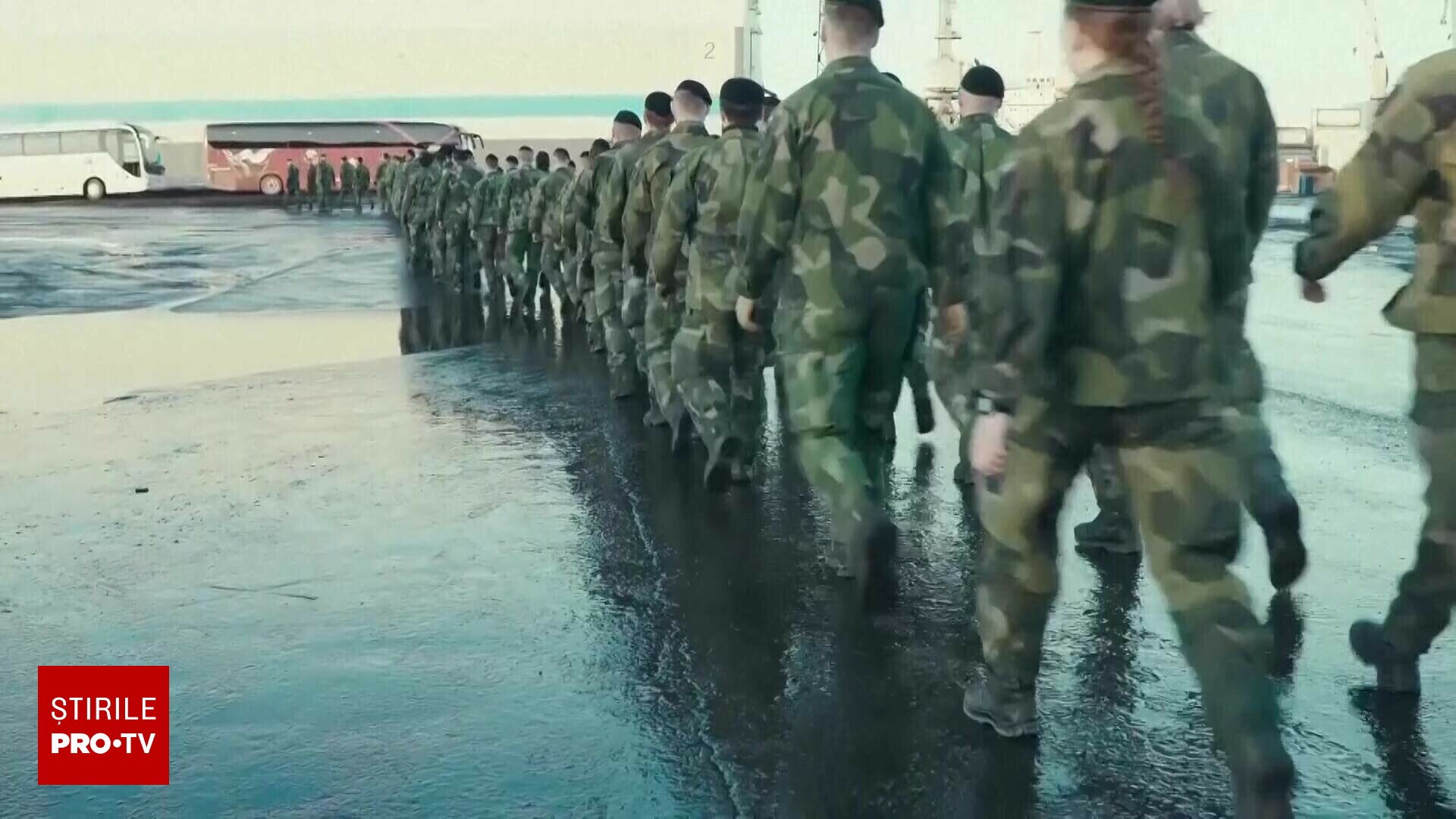 VIDEO. ”Este o zi istorică!”. Sute de militari suedezi au ajuns în ...
