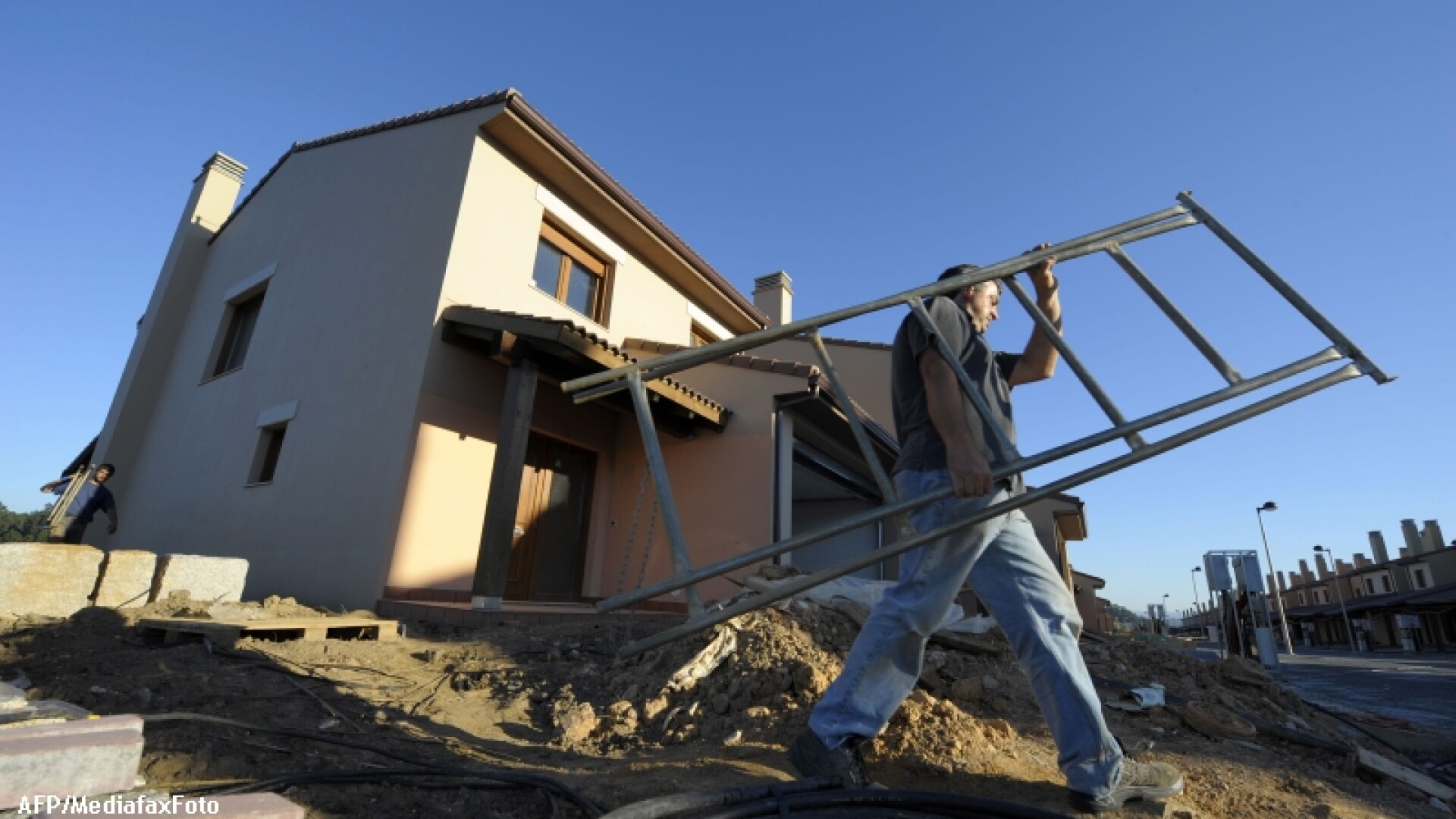 Interzis la munca pentru romani. Spania ne inchide usa in nas - Știrile ...