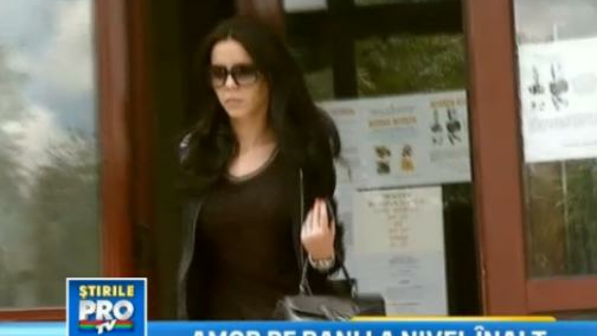 DIICOT: Andreea Marta, sotia lui Codrut Marta, si sora sa, retinute ...