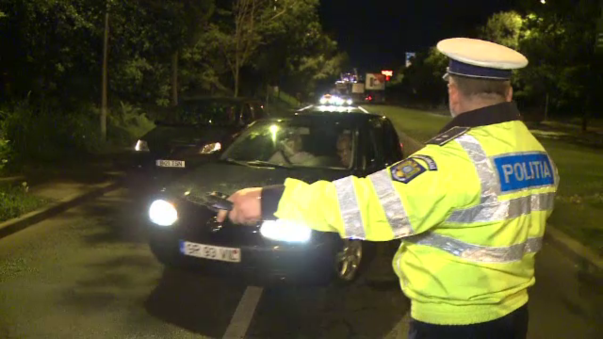 Un sofer baut din Capitala a fost urmarit, dupa ce nu a oprit la ...