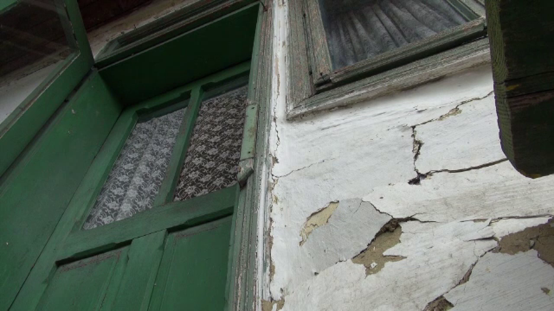 Camioanele care traverseaza comuna Letea Veche, calvar pentru locuitori ...