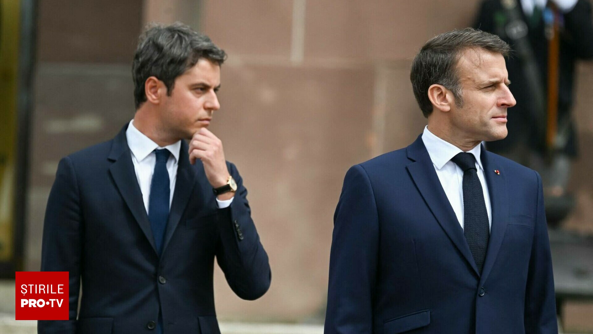 Emmanuel Macron îi cere premierului Gabriel Attal să rămână în funcţie ...