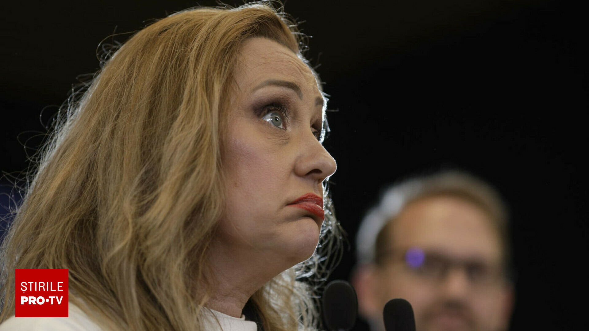 Dispută între Elena Lasconi și Silviu Mănăstire: ”Ai lucrat sau nu ...