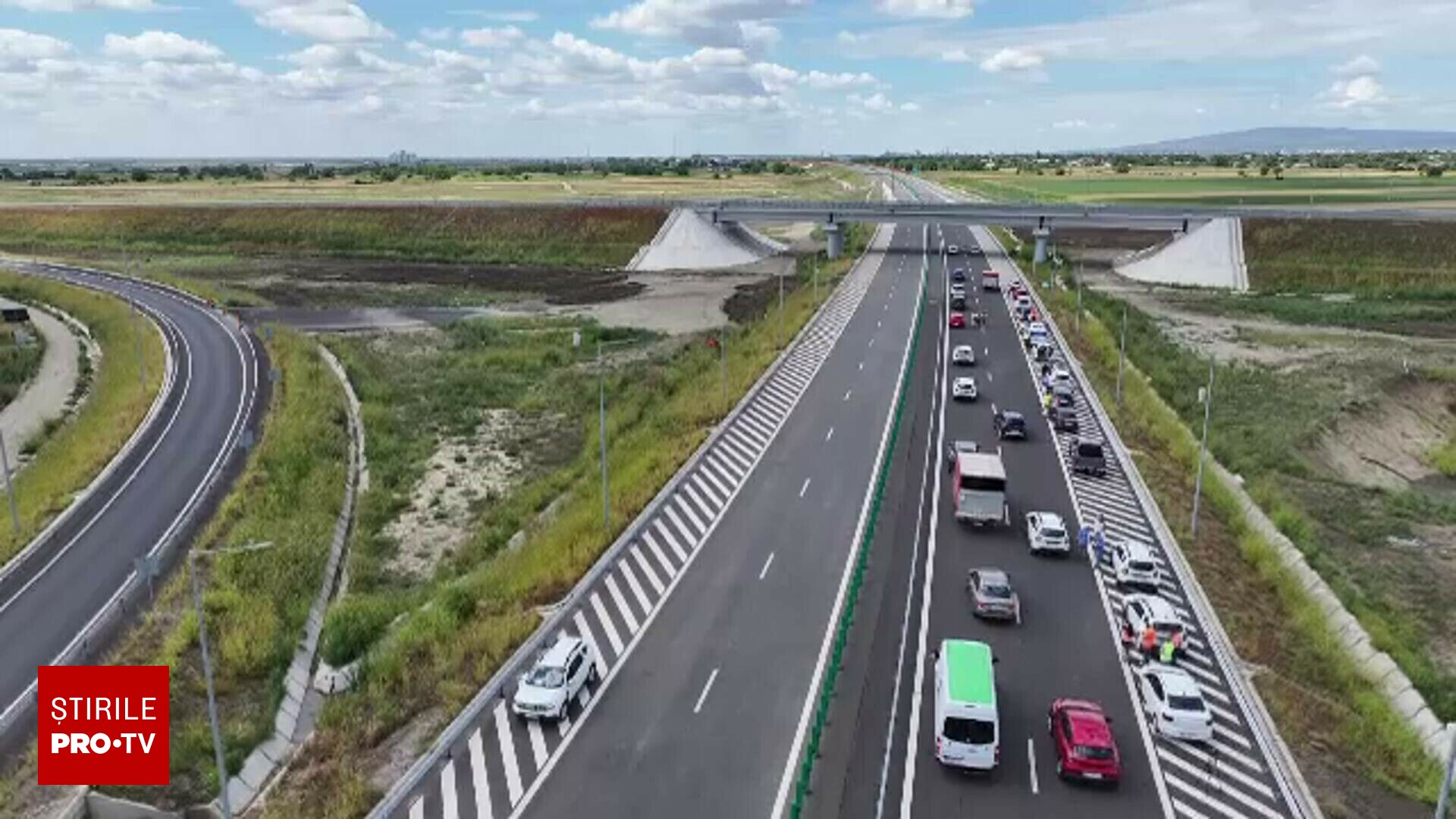 Cum arată podul de 1,3 kilometri deschis pe A7. Este al doilea cel mai lung din România ...