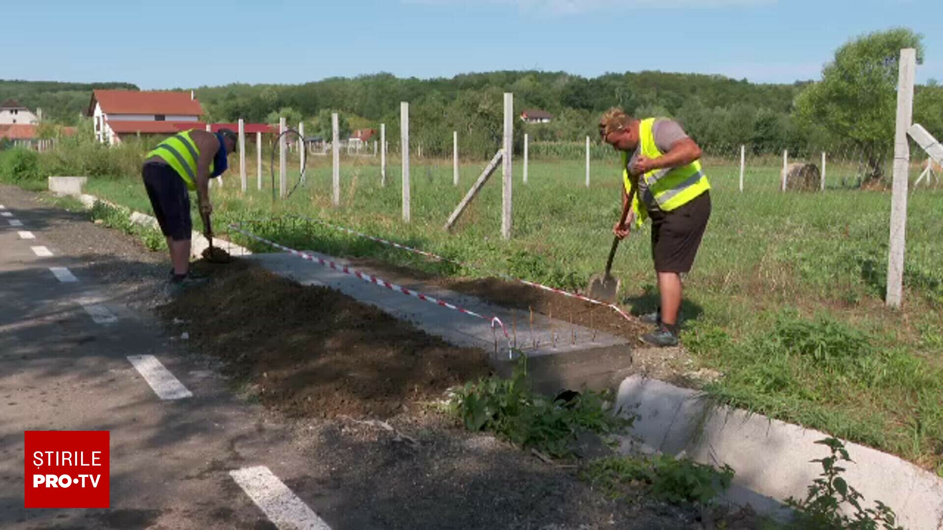Ce a descoperit un arădean după ce un podeț nou construit în comună s-a ...